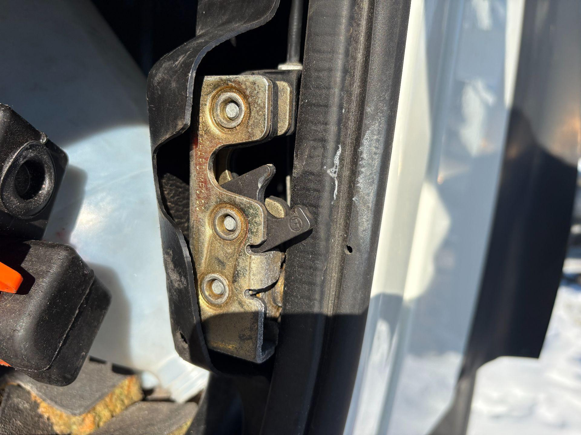 Freightliner CASCADIA Door Latch for Sale