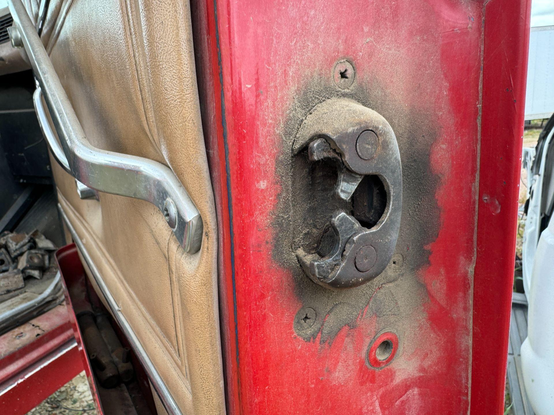 Ford LTL9000 Door Latch for Sale