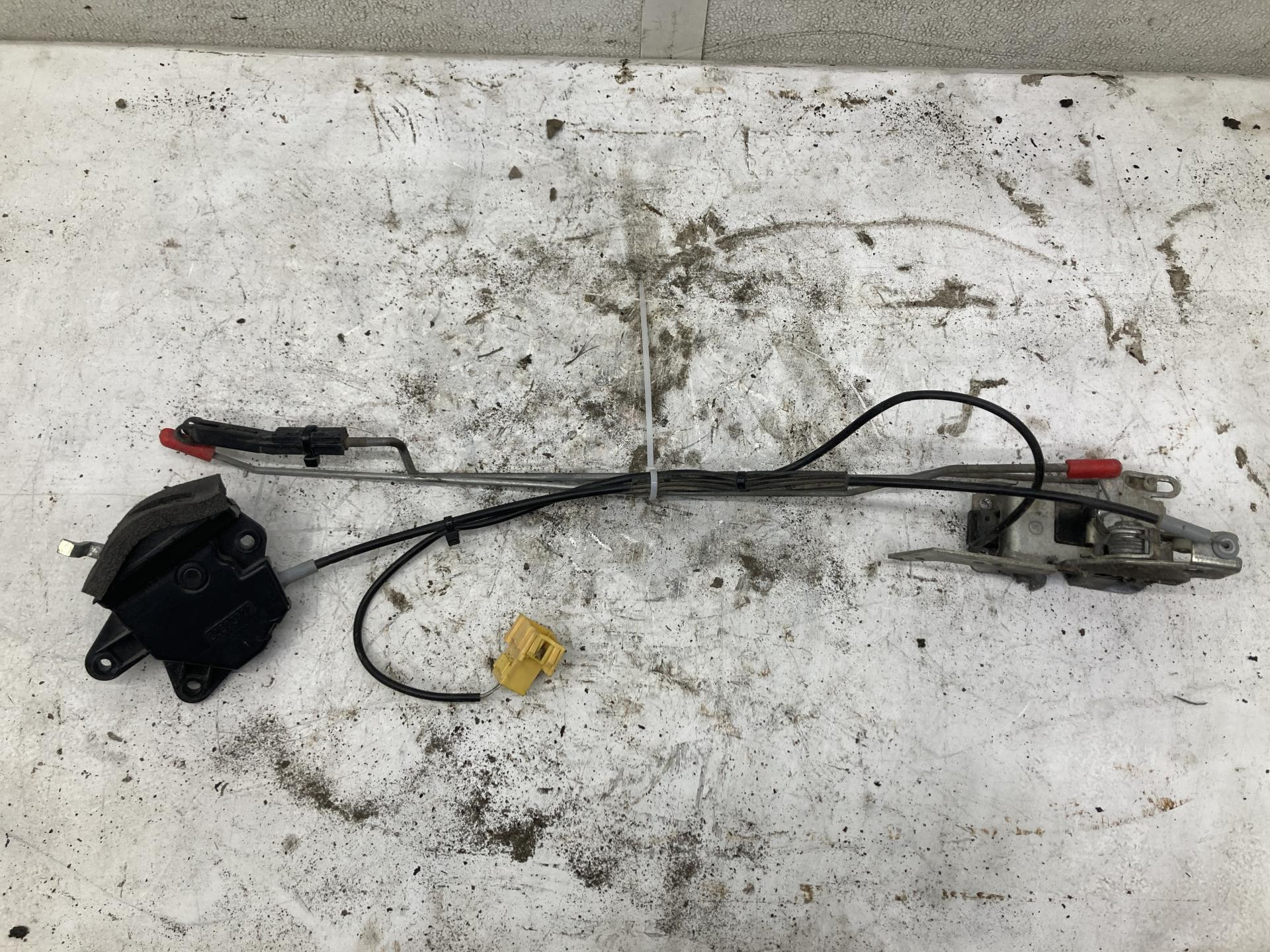 Volvo VNL Door Latch for Sale