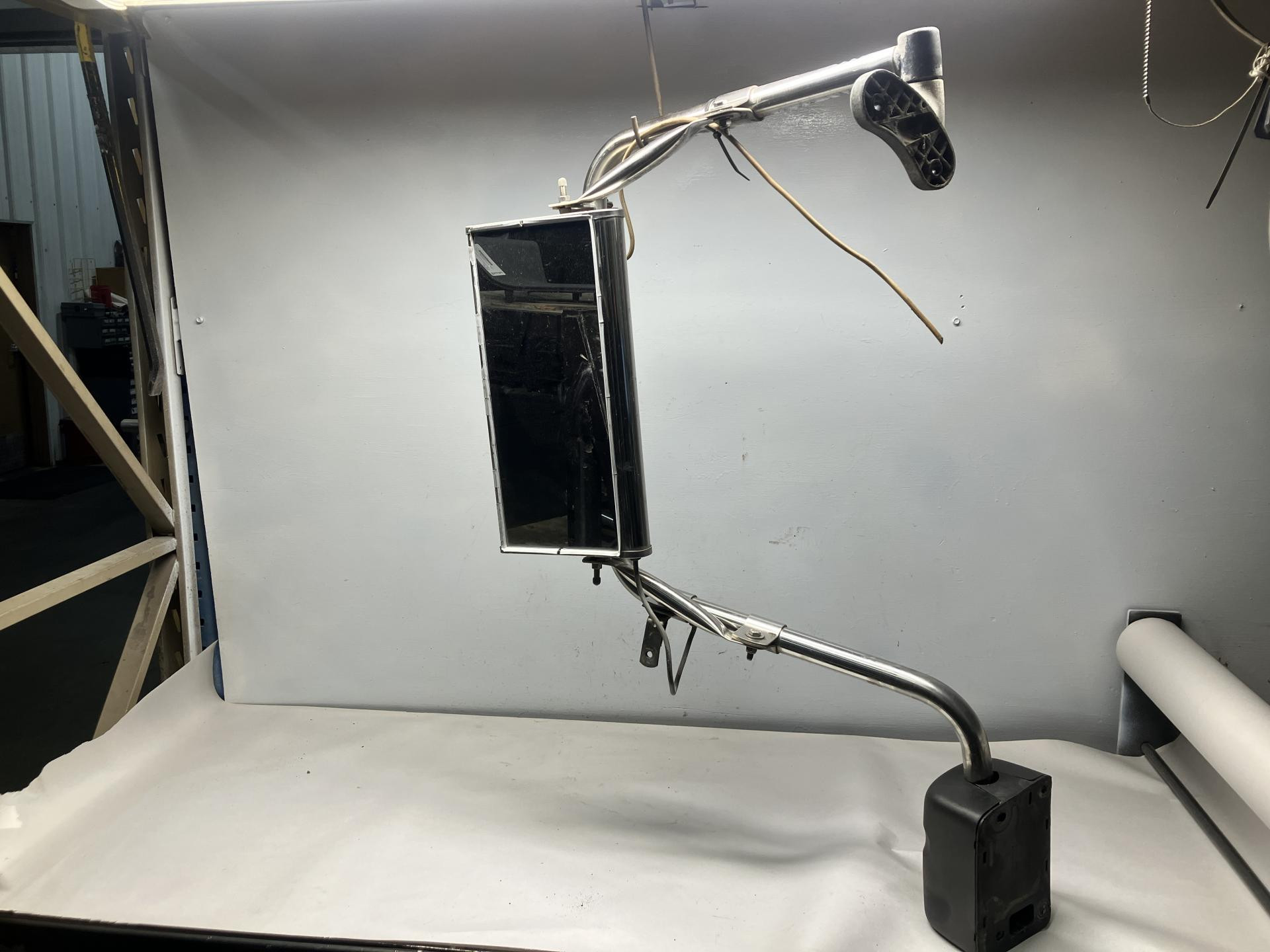 2503941C1 | International 9400 Door Mirror for Sale