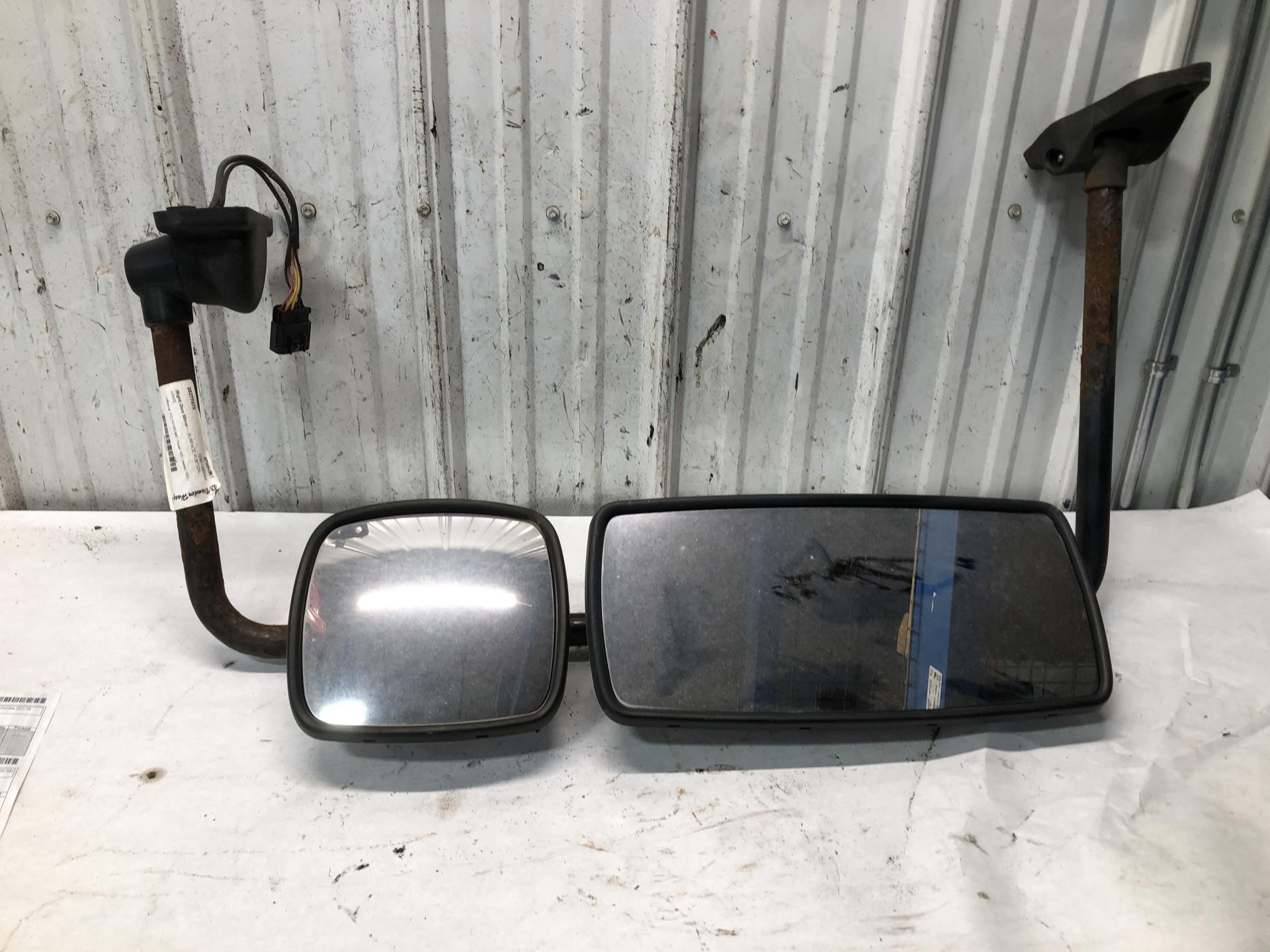 A2259615009 | Freightliner 114SD Door Mirror for Sale