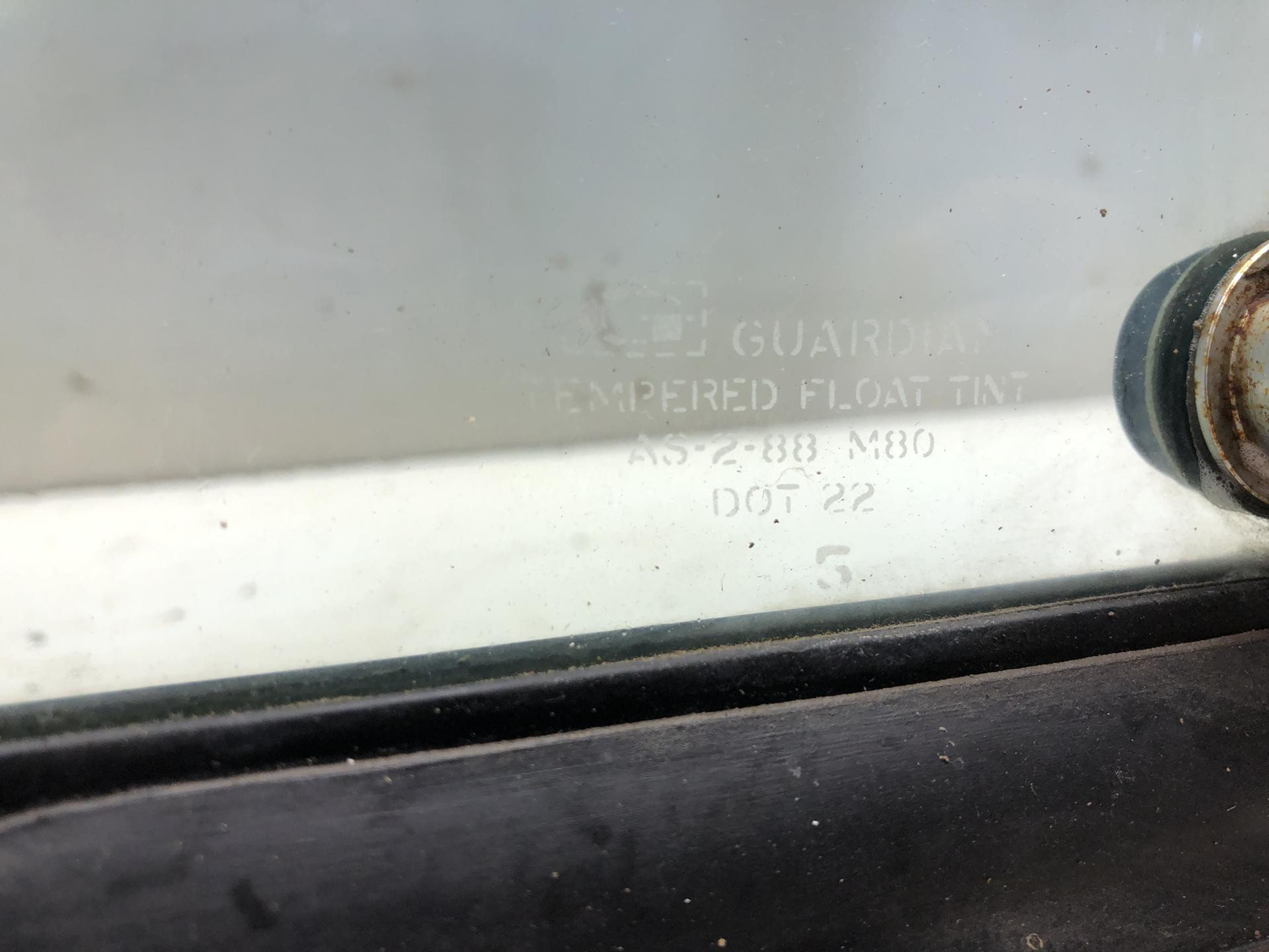 Freightliner FLT Door Vent Glass for Sale