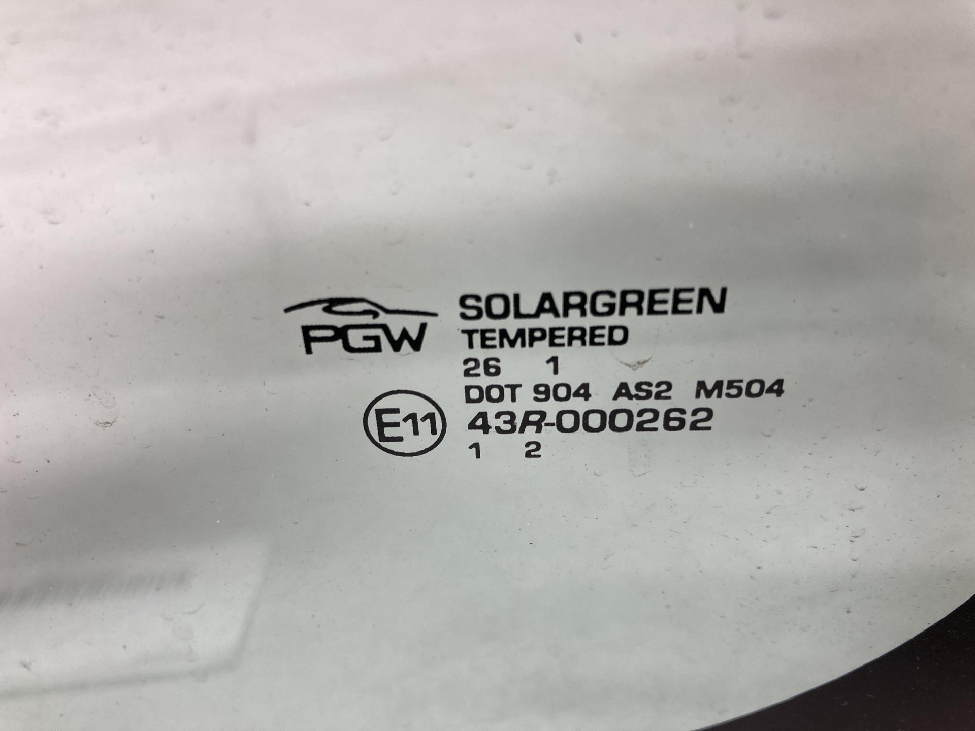43R-000262 | International PROSTAR Door Vent Glass for Sale