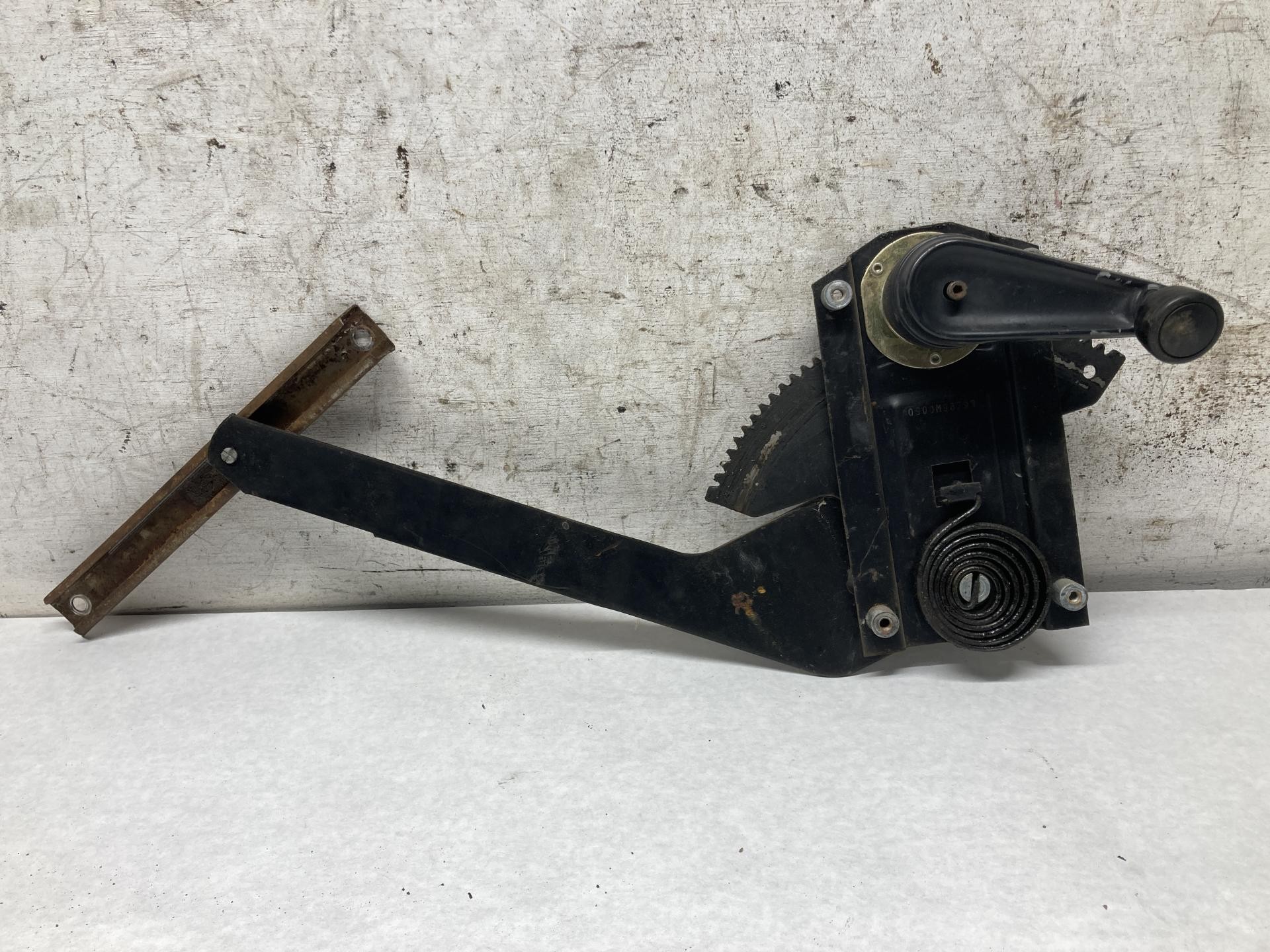 1686704C91 | International 4700 Front Door Window Regulator for Sale