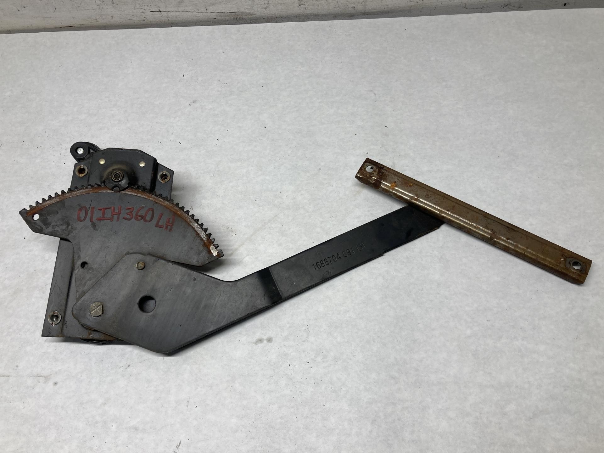 1686704C91 | International S2300 Front Door Window Regulator for Sale