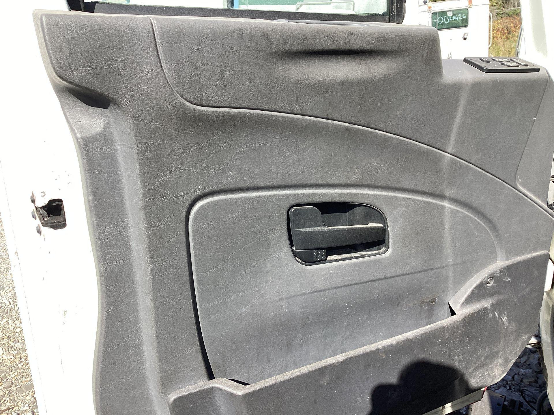 International DURASTAR (4300) Front Door Window Regulator for Sale