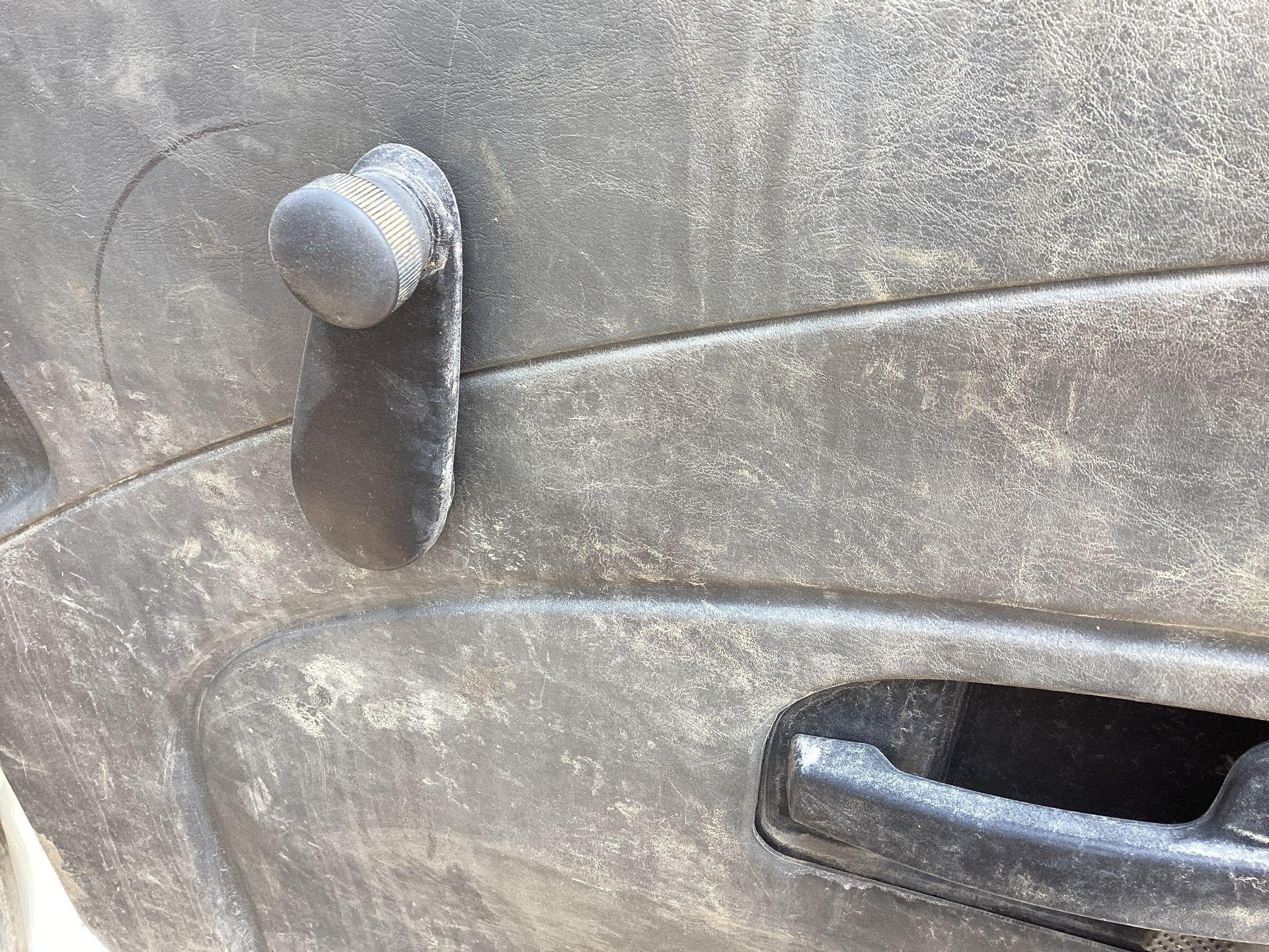 International DURASTAR (4300) Front Door Window Regulator for Sale