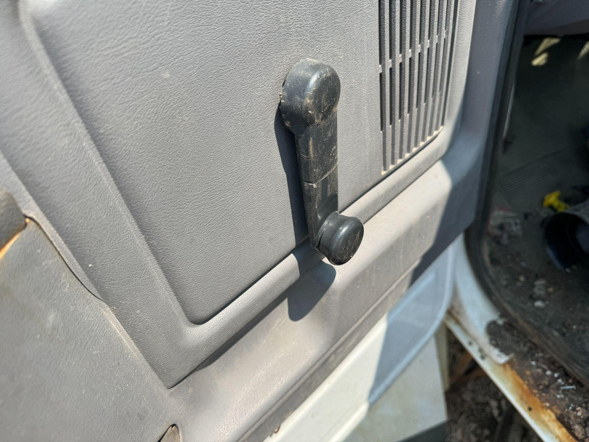 Ford F800 Front Door Window Regulator for Sale