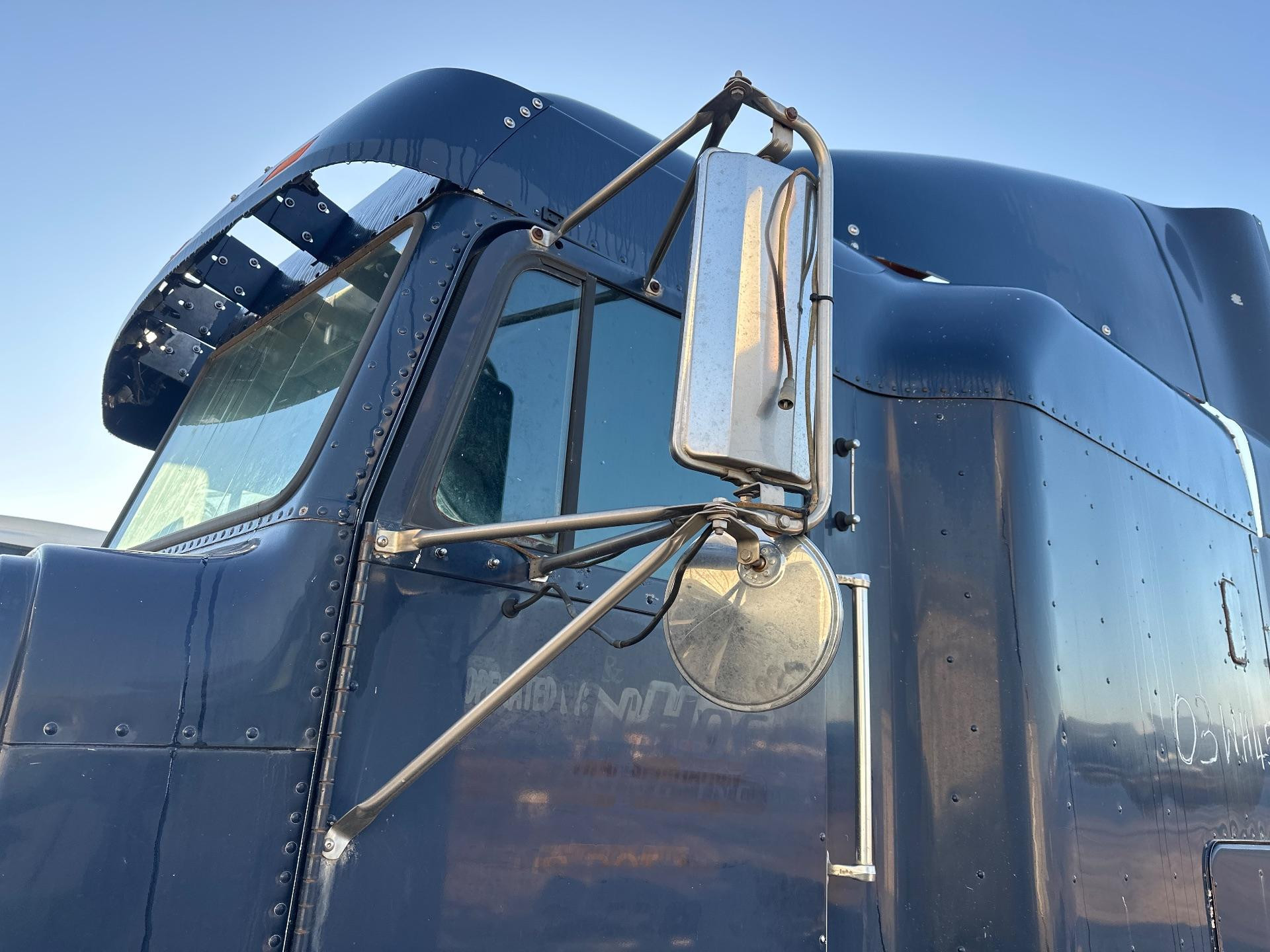 Freightliner FLD120 Door Mirror for Sale