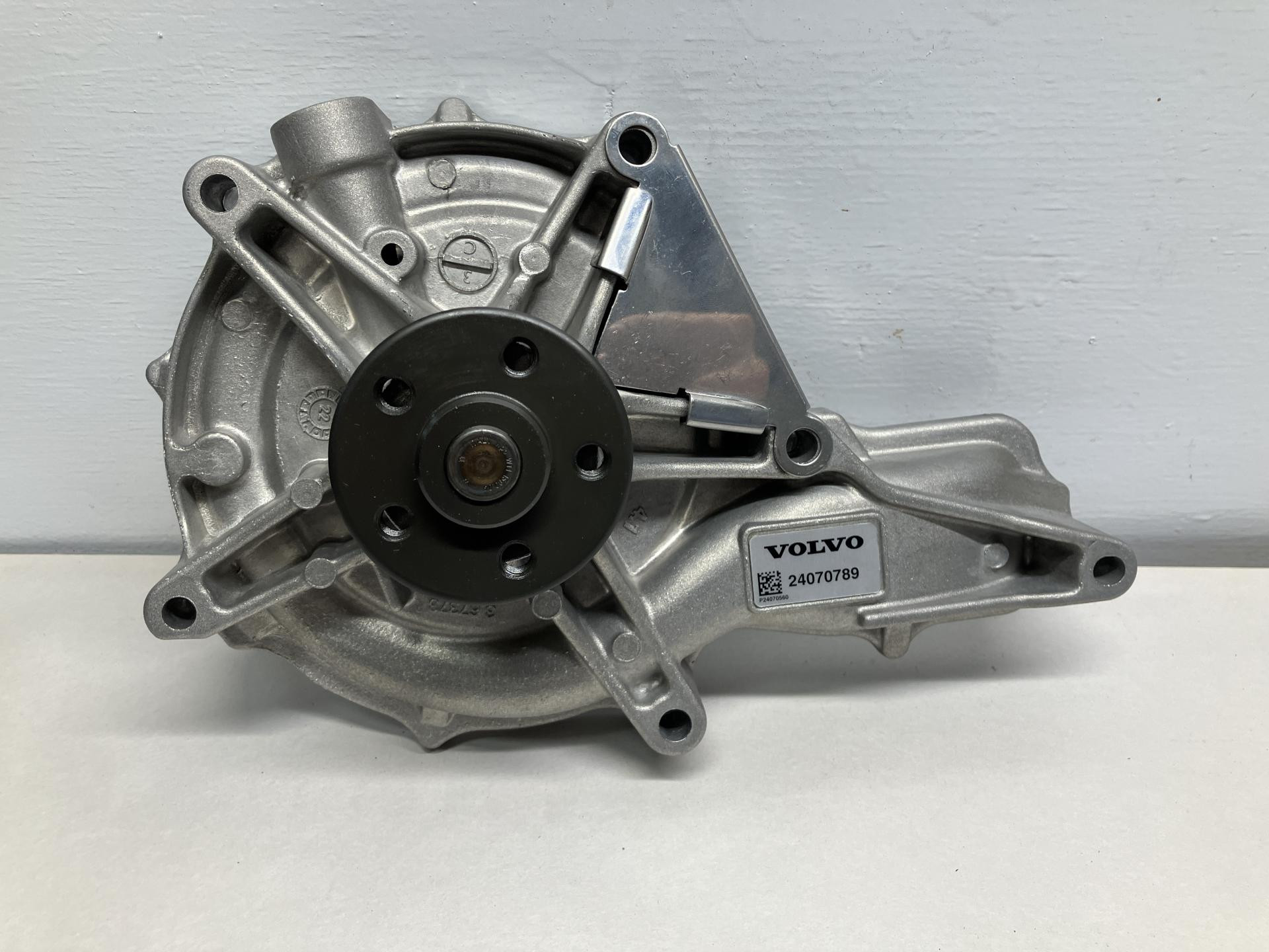 24070789 | Volvo D13 Engine Water Pump for Sale