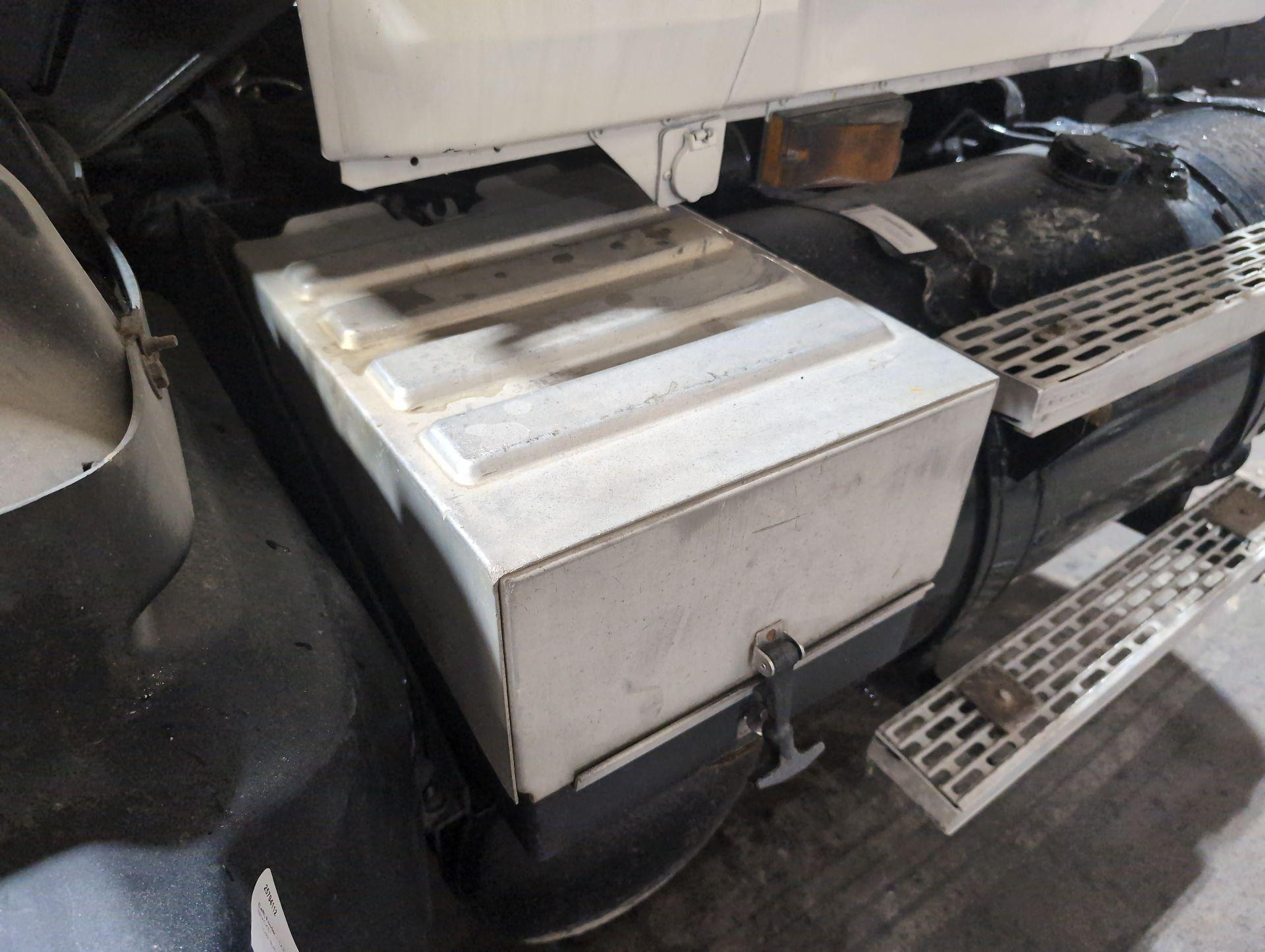 Mack CV GRANITE Battery Box Cover for Sale