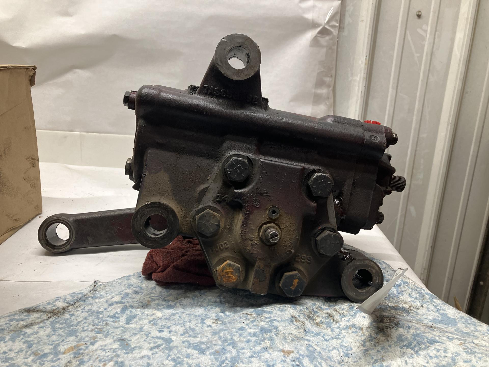 TAS65024 | Heavy Duty Semi Truck Steering Gear | Steering Rack for Sale