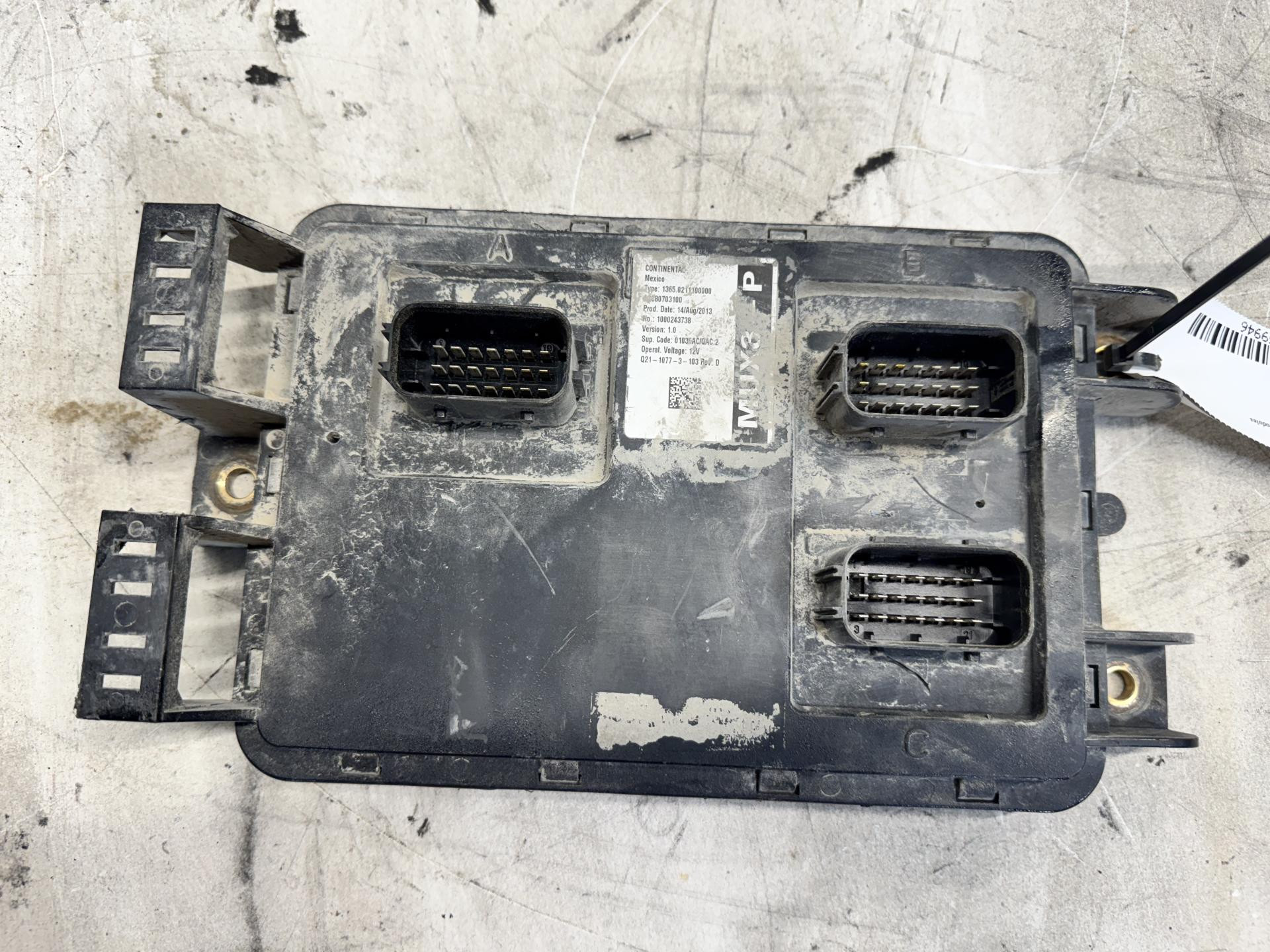 Q21-1077-3-103 | Kenworth T680 Electronic Chassis Control Module for Sale