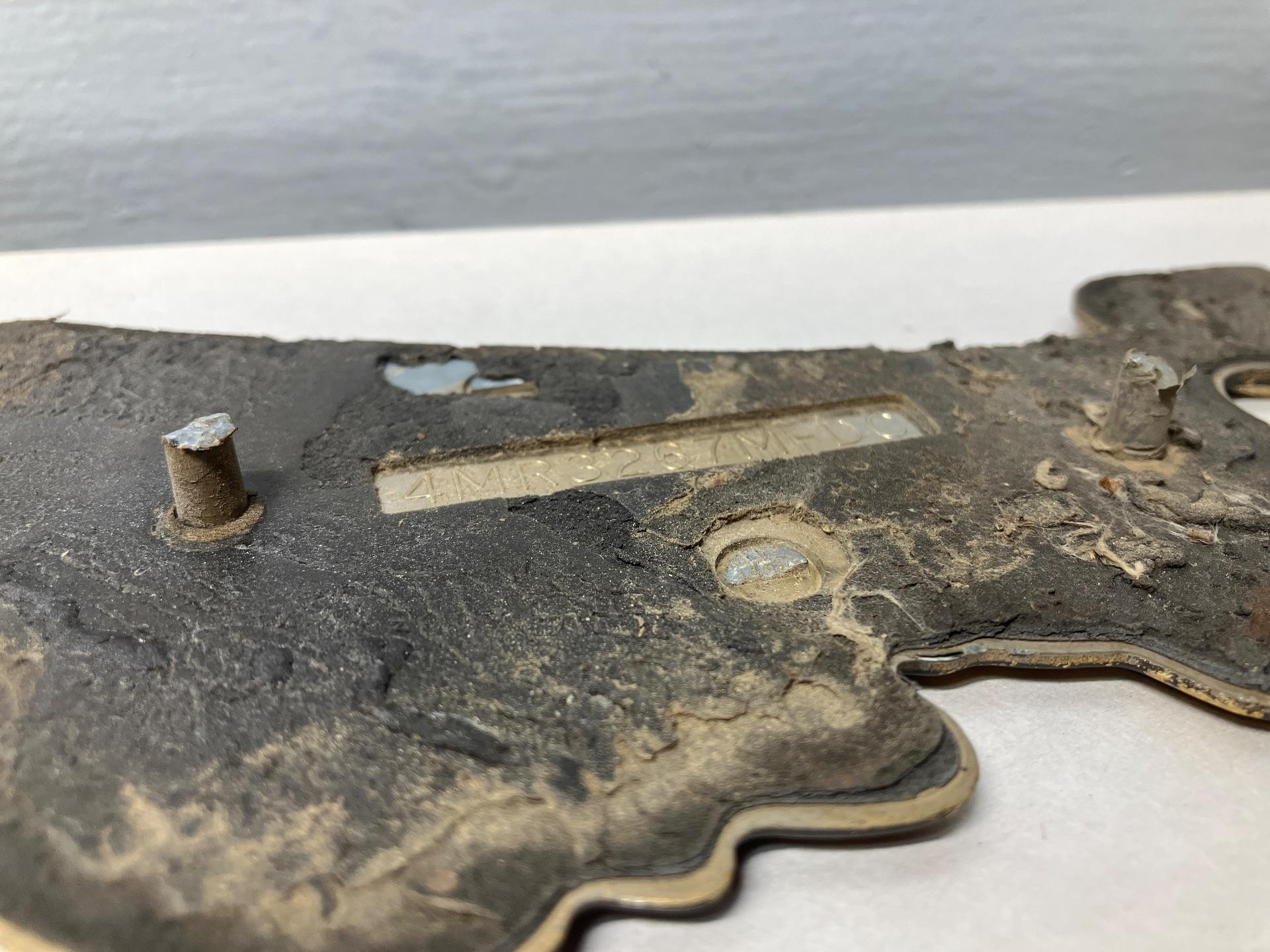 4MR3267M-DC | Mack CL600 Emblem for Sale