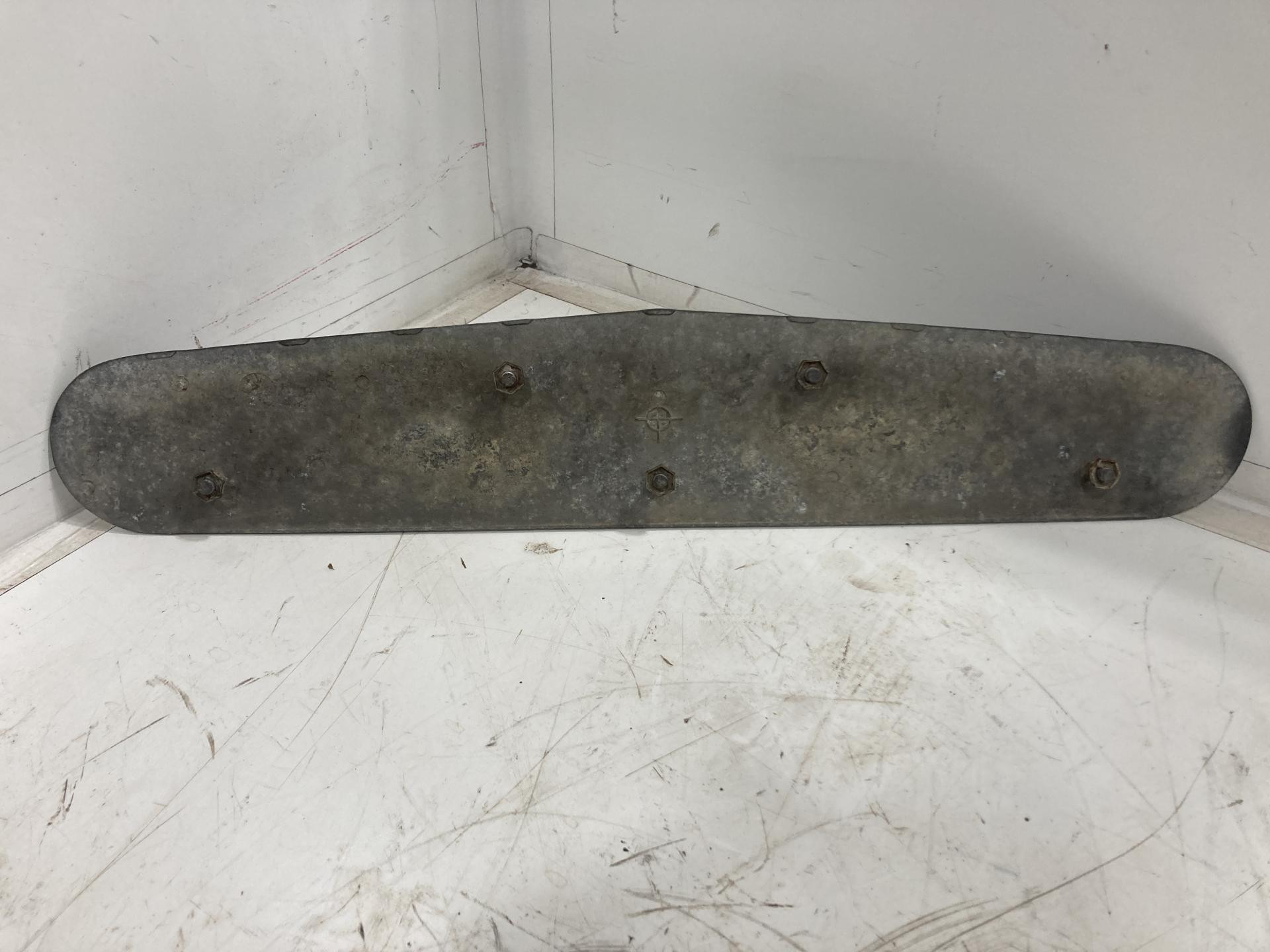 6815840325 | Freightliner FLD120 Emblem for Sale