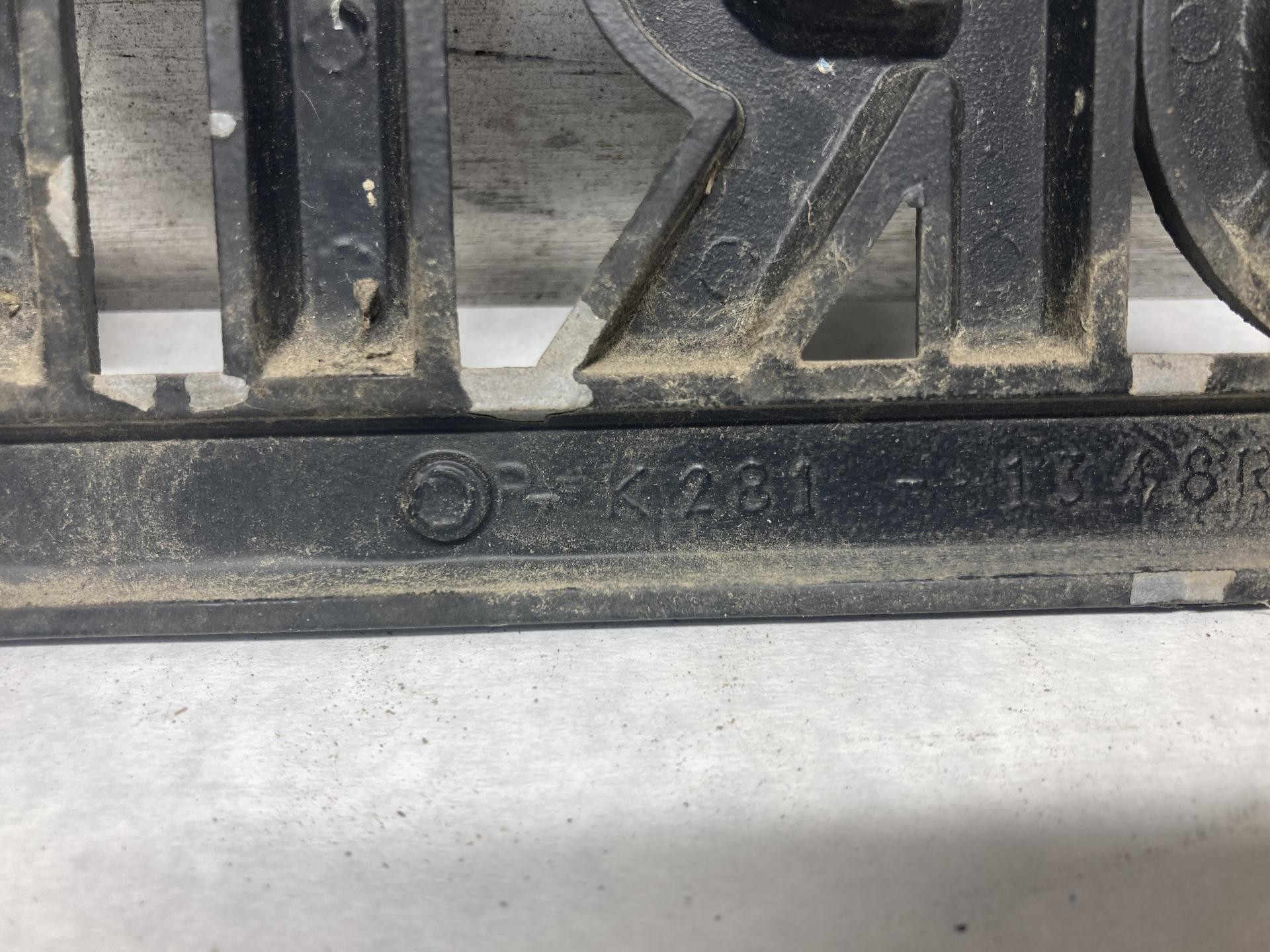 K281-1398 | Kenworth W900L Emblem for Sale