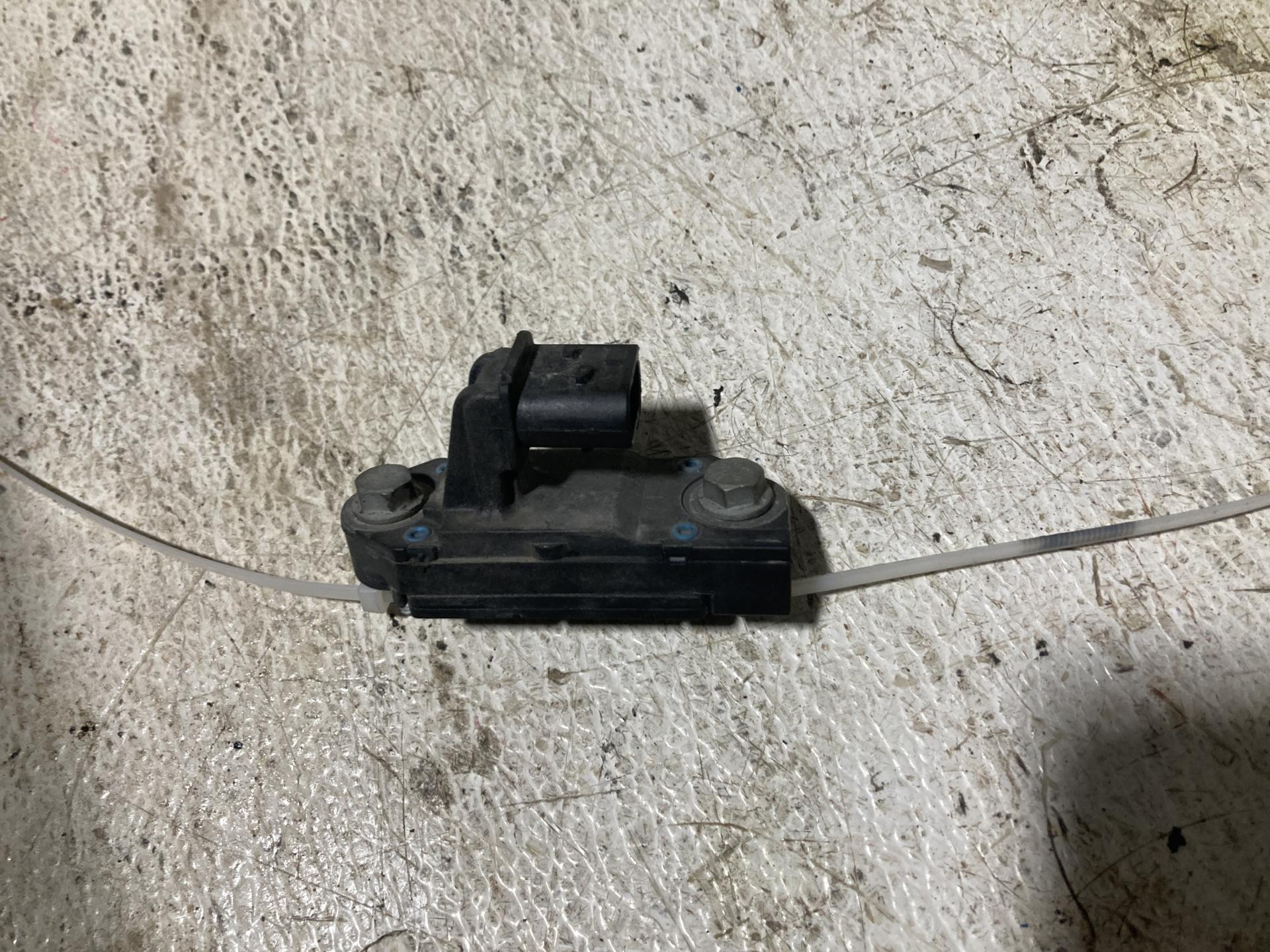 S-29726 | Detroit DD13 Engine Sensor for Sale
