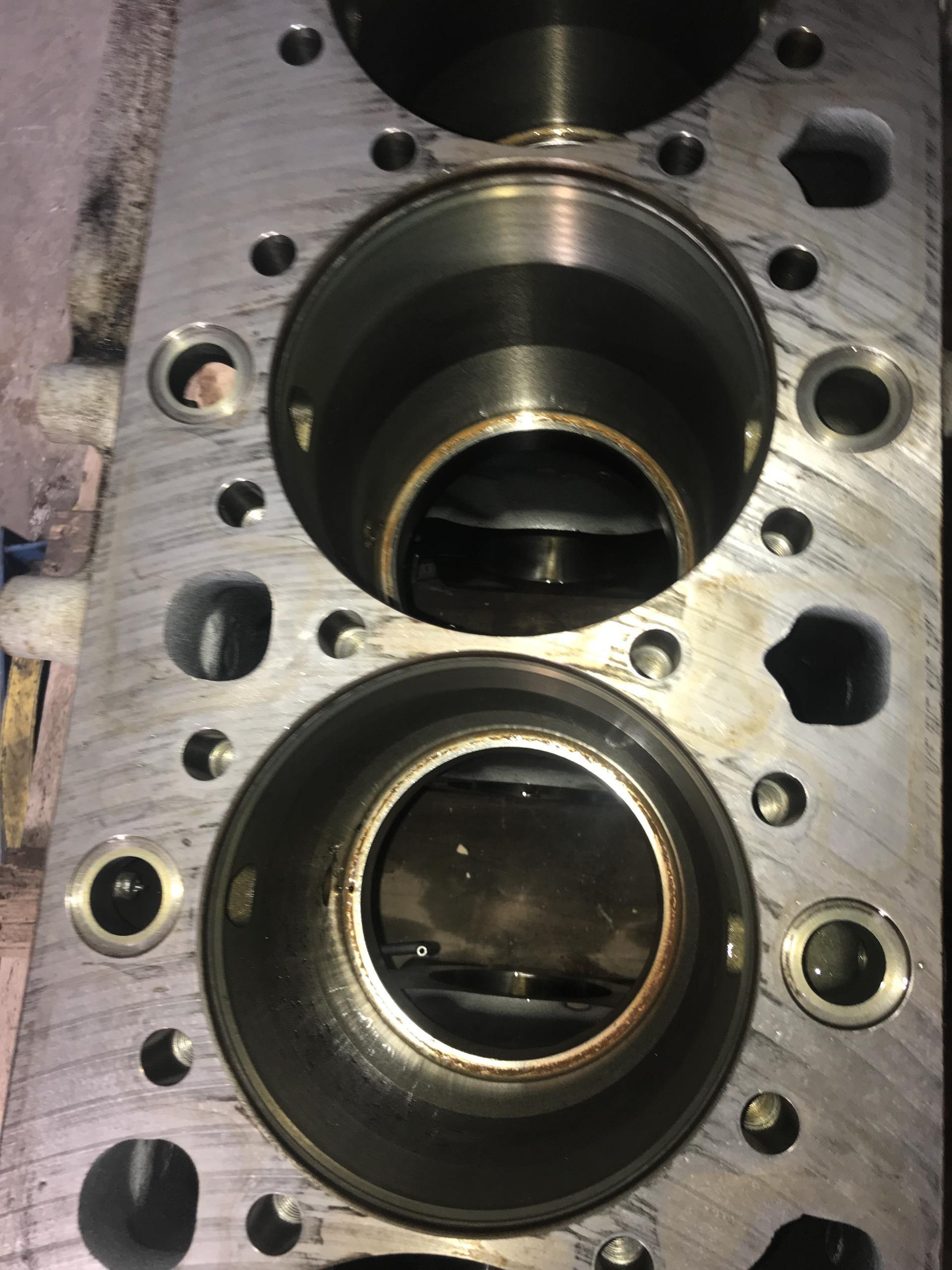 R47119 | Detroit DD13 Engine Block for Sale