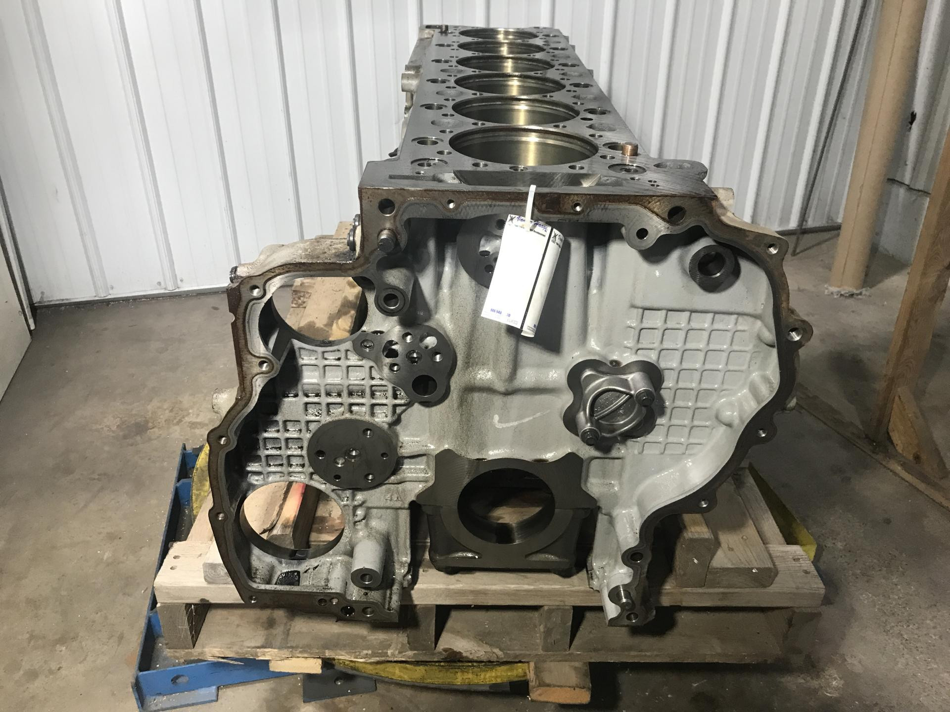 R47119 | Detroit DD13 Engine Block for Sale
