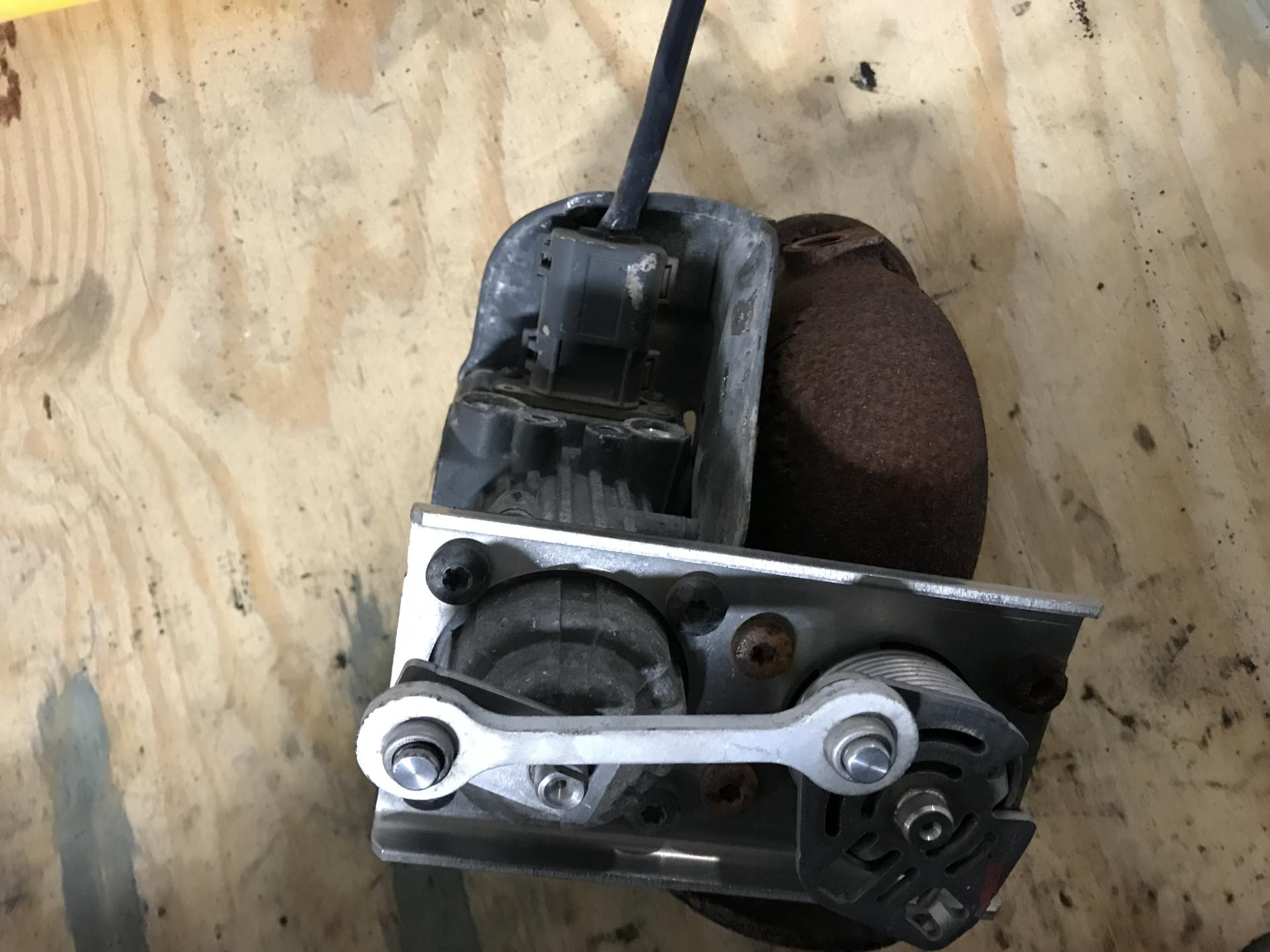 335777 | Paccar MX13 Engine EGR Valve for Sale