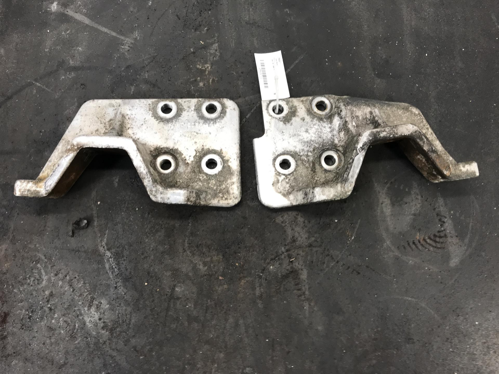 F6HT-6096-EA | CAT C12 Engine Mount for Sale
