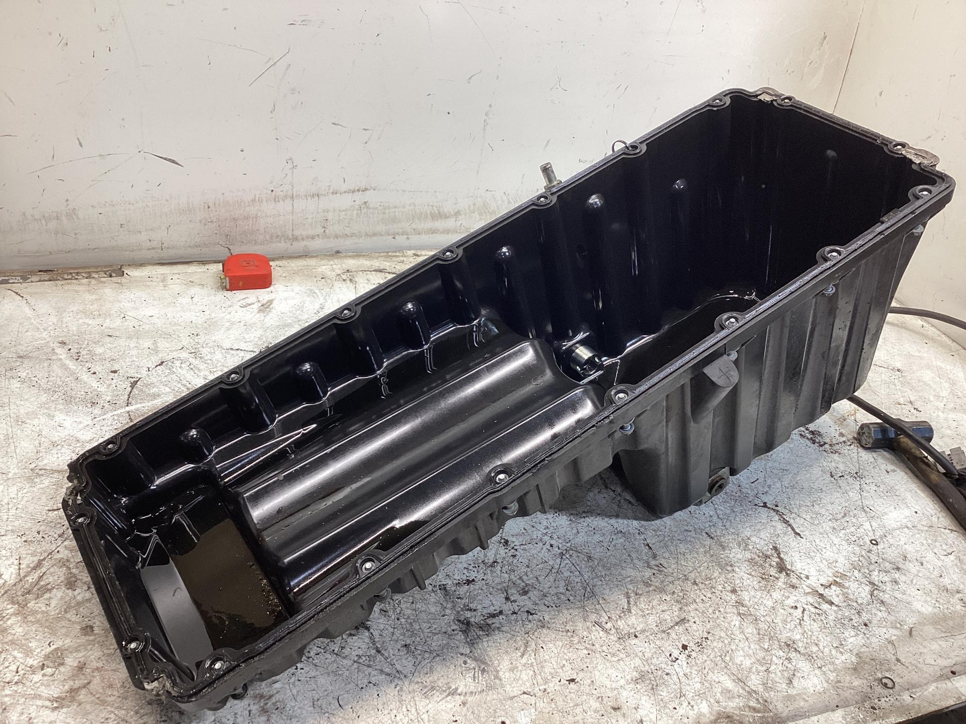 Detroit DD13 Engine Oil Pan for Sale