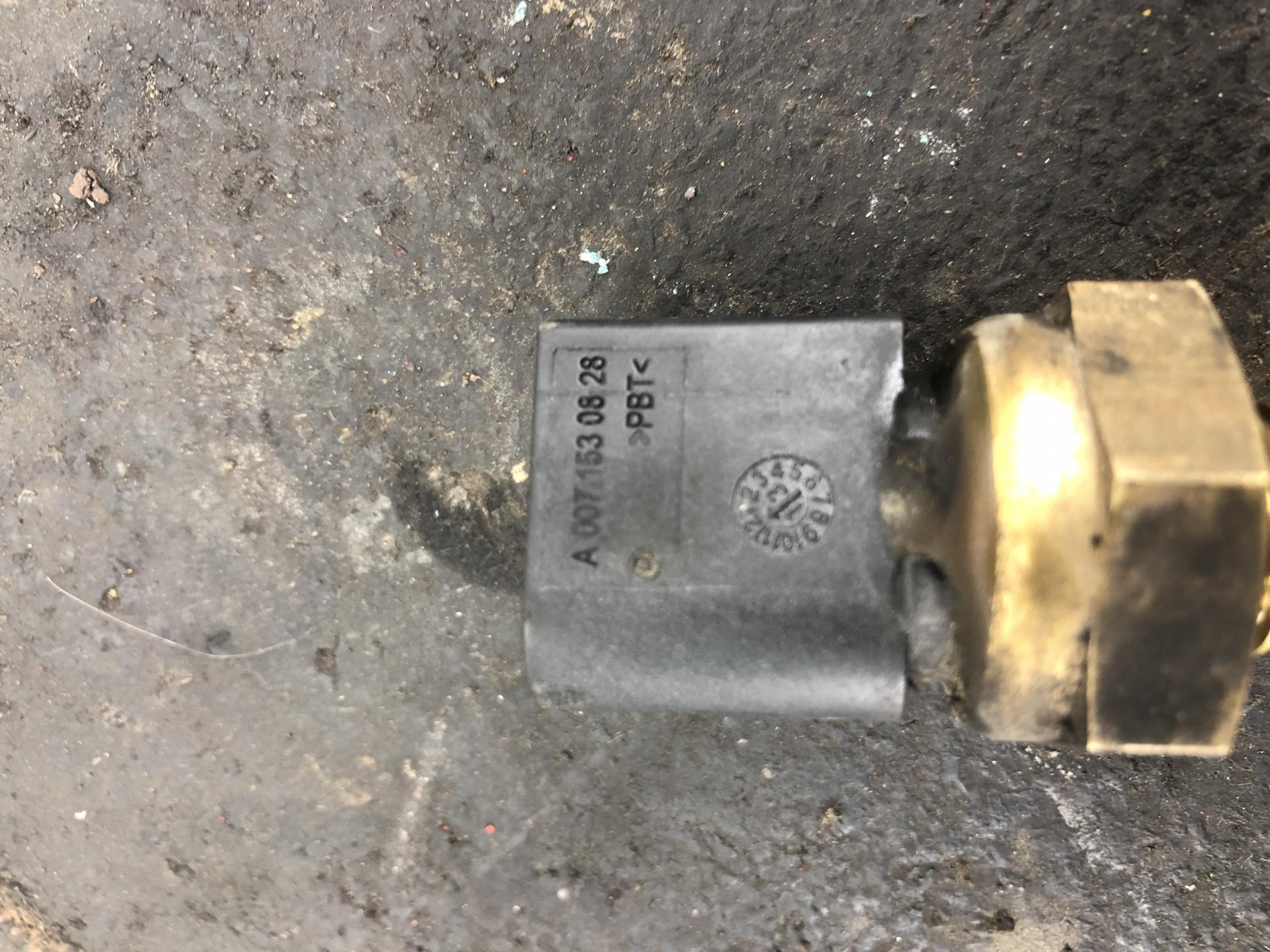 A0071530828 | Detroit DD15 Engine Sensor for Sale