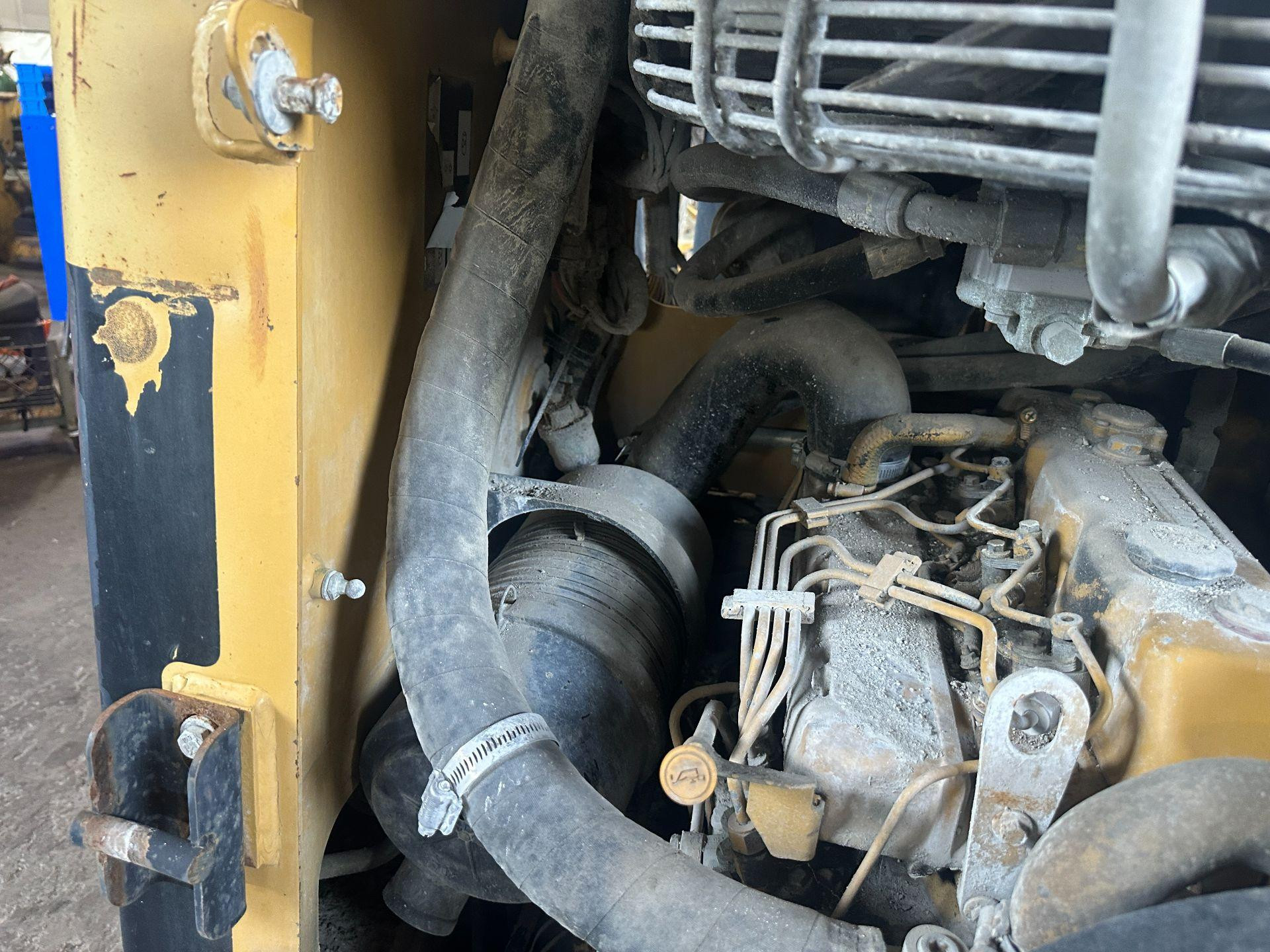 140-2331 | CAT 226 Air Cleaner for Sale