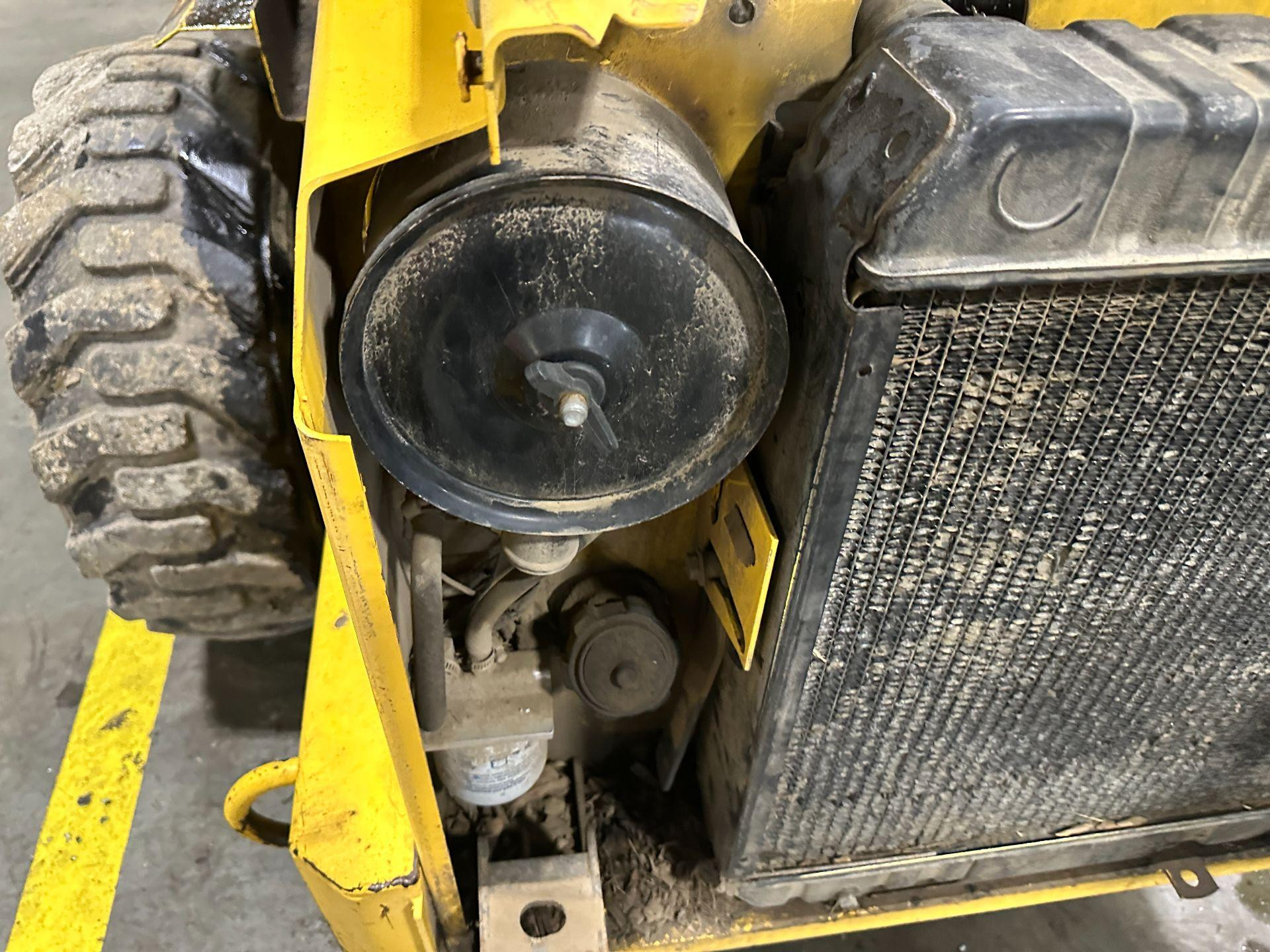 86557583 | New Holland LS170 Air Cleaner for Sale