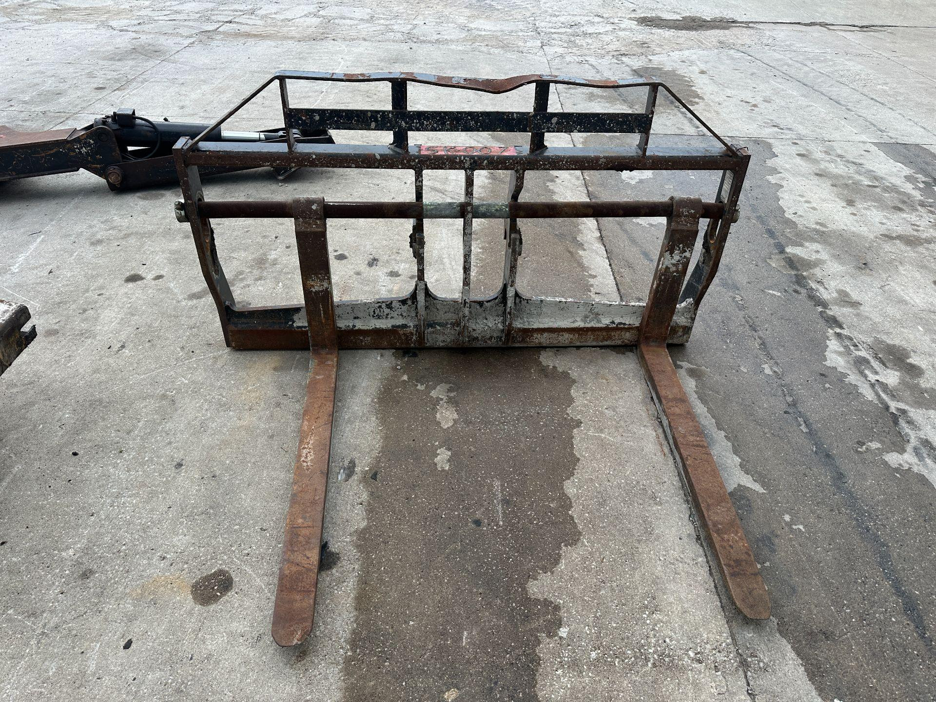 1001211516 | Skytrak 10054 Attachments, Telehandler for Sale