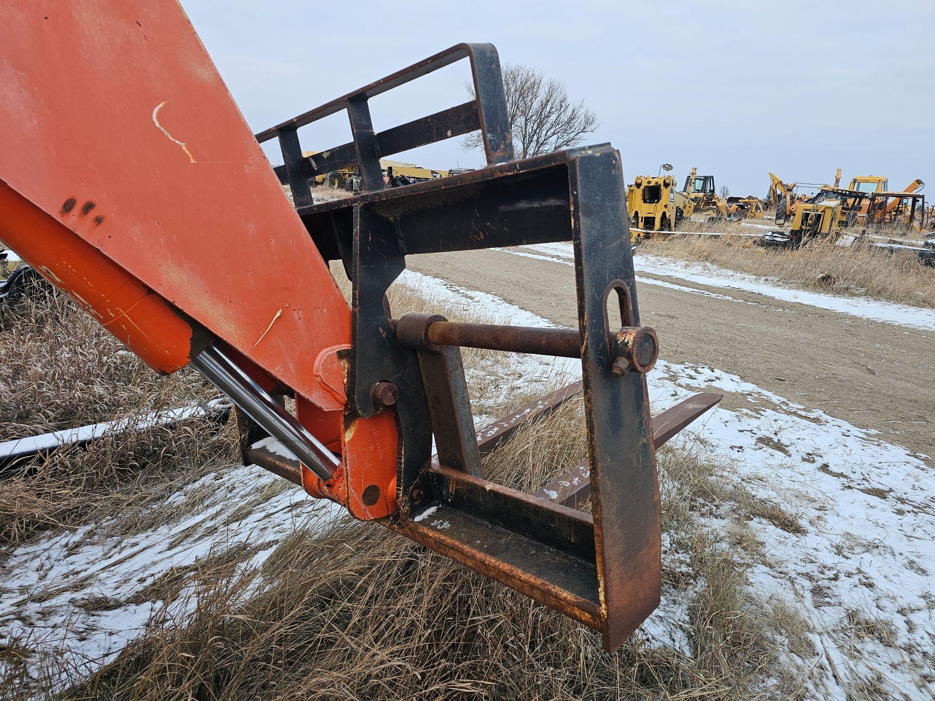 7086304 | Skytrak 8042 Attachments, Telehandler for Sale