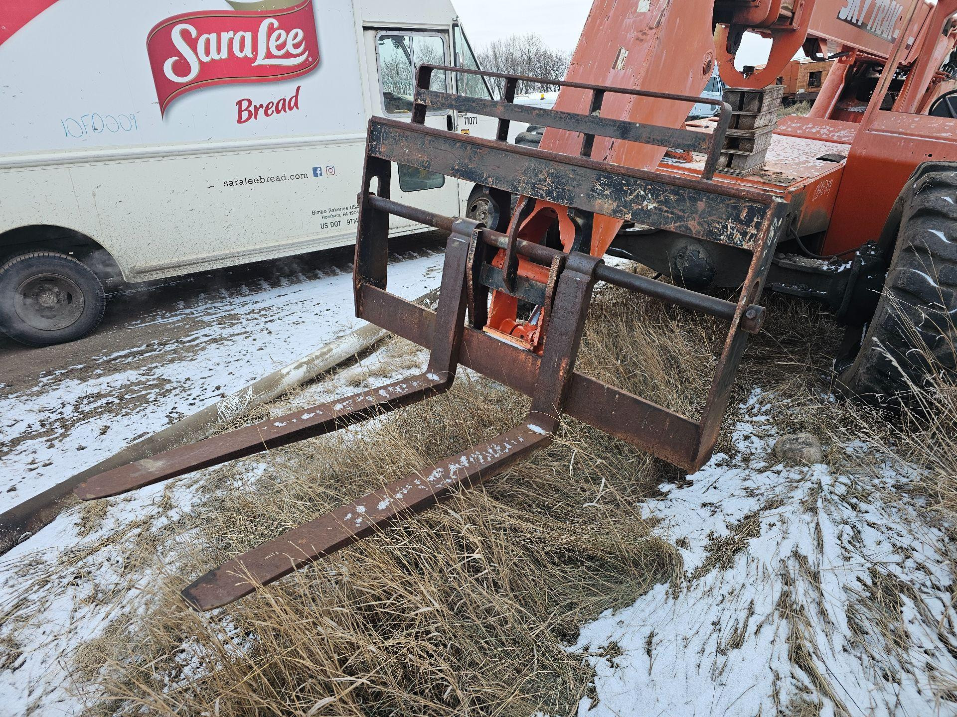 7086304 | Skytrak 8042 Attachments, Telehandler for Sale