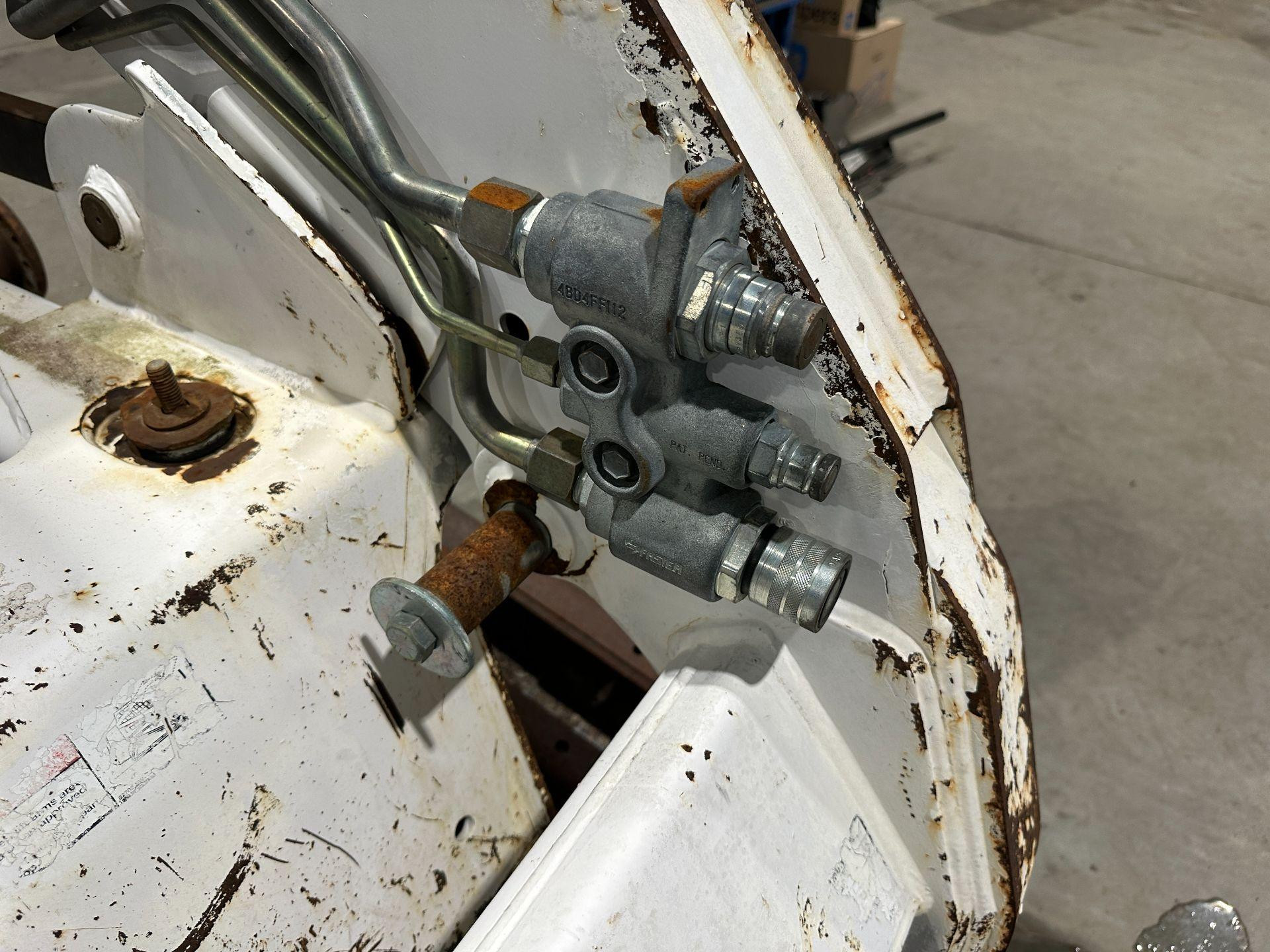 Bobcat T190 Equip Auxiliary Coupler for Sale