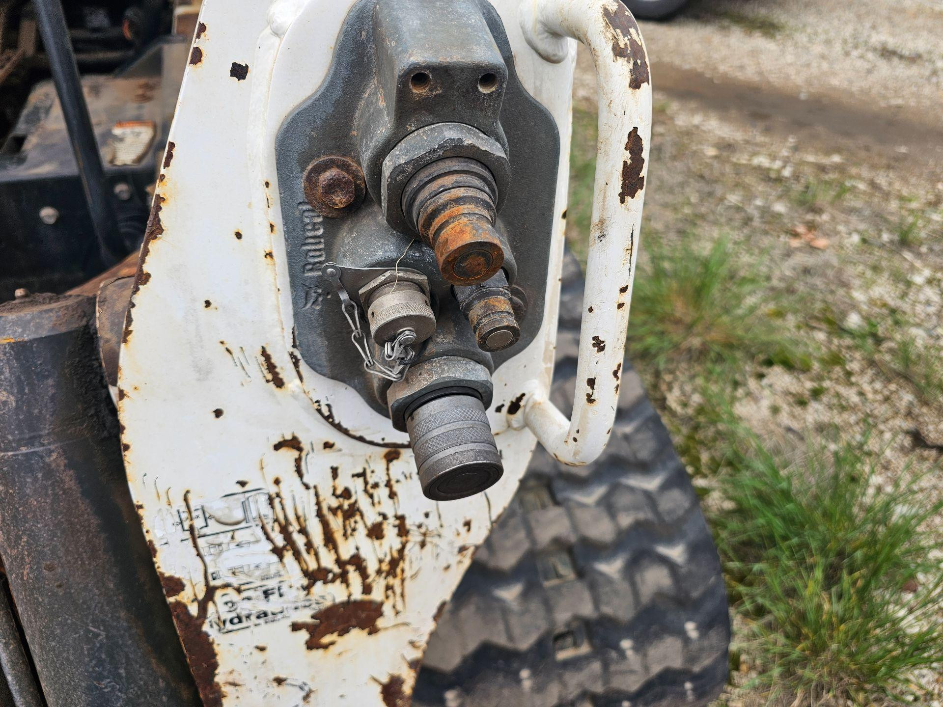 Bobcat T650 Equip Auxiliary Coupler for Sale