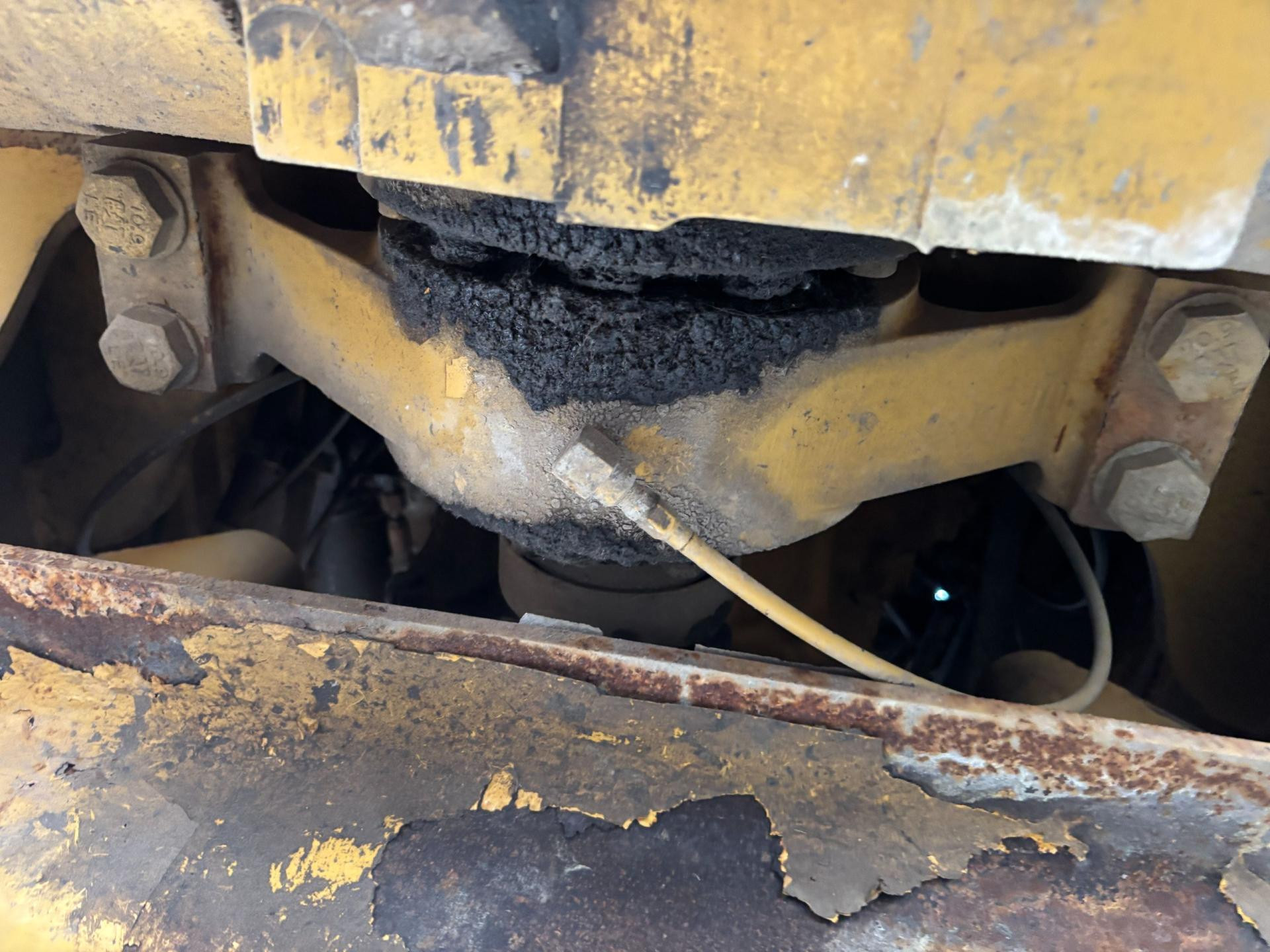 268-9084 | CAT 924H Axle Pivot Mount for Sale