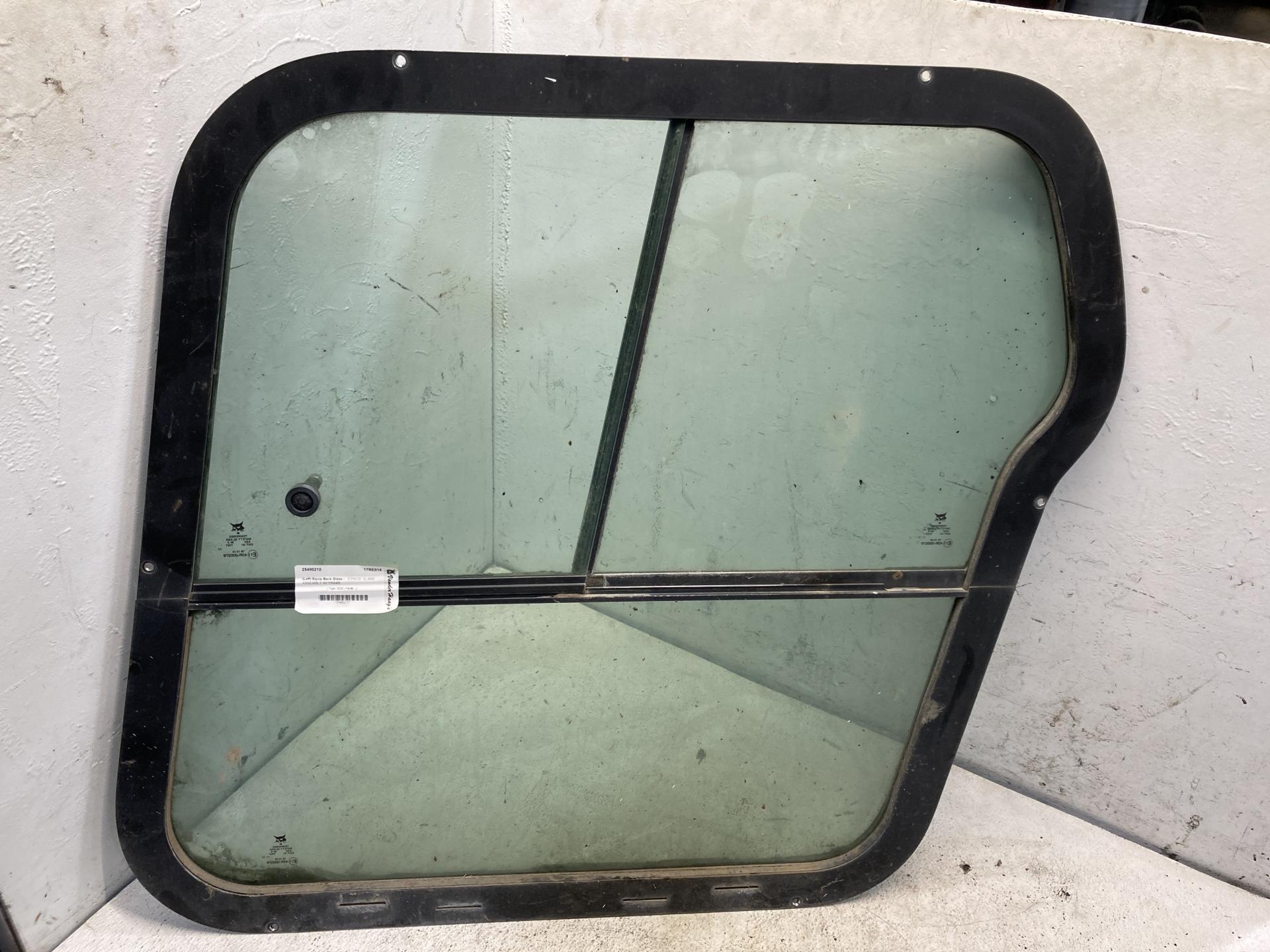 7442382 | Bobcat S770 Equip Side Glass for Sale