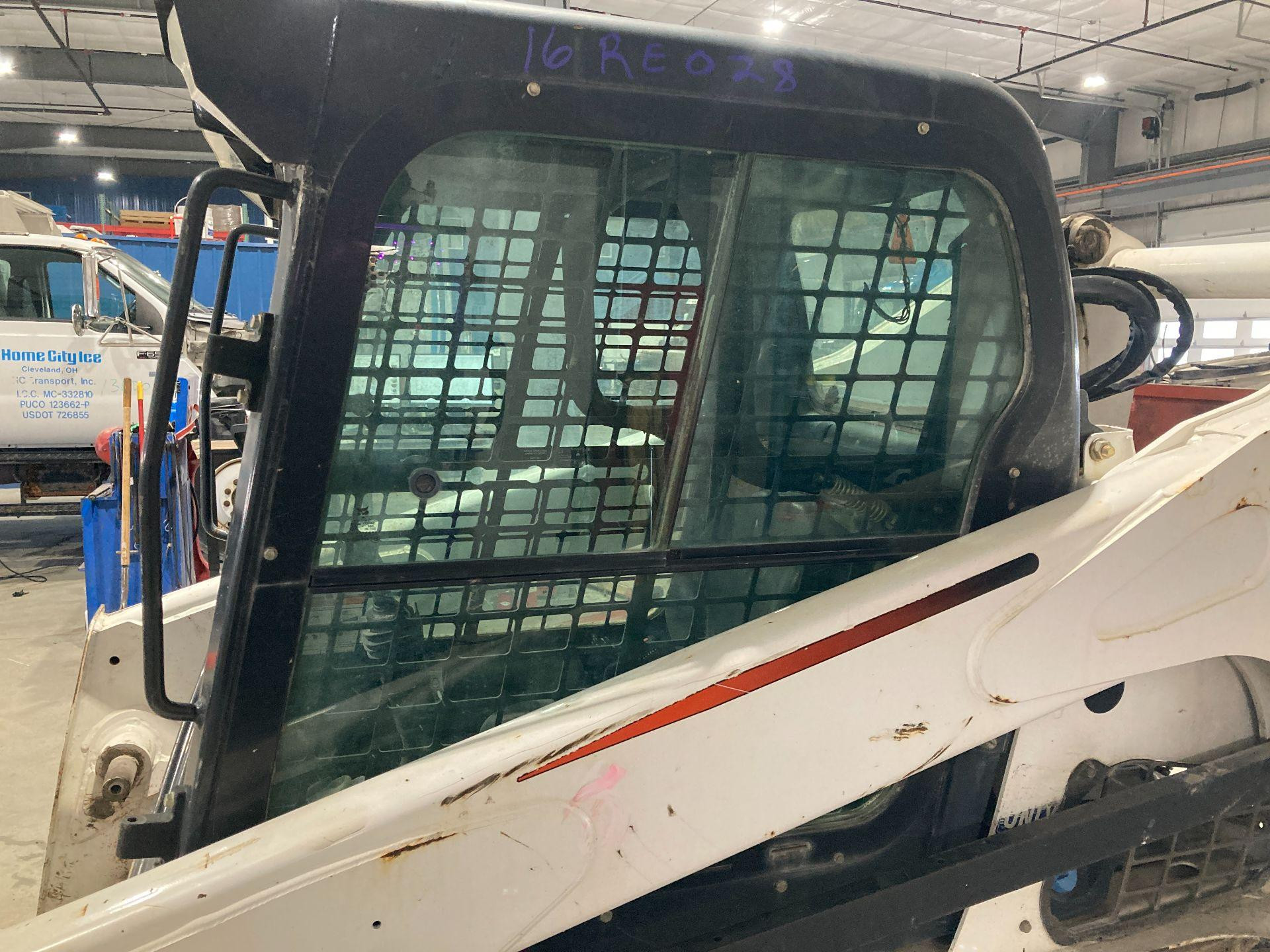 7442382 | Bobcat T770 Equip Side Glass for Sale
