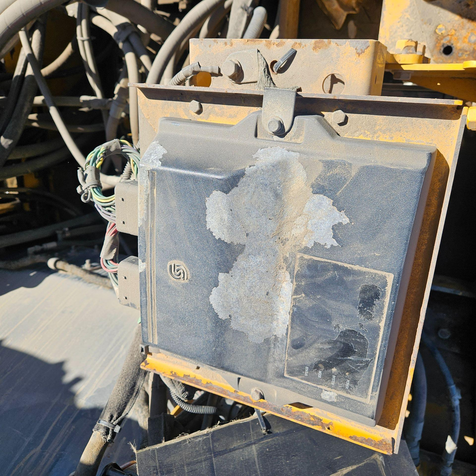 AT453118 | John Deere 850J LGP Control Module for Sale