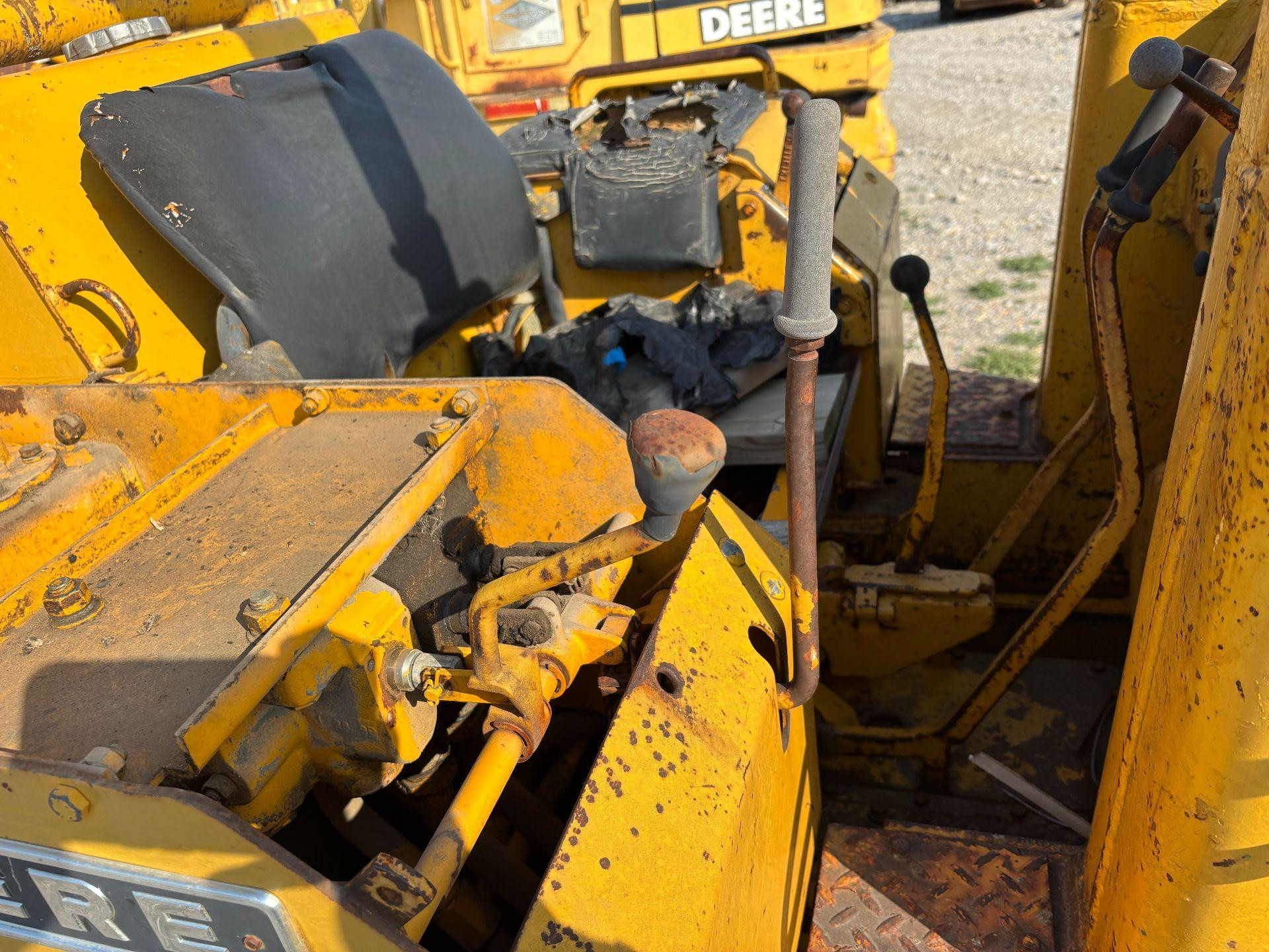 T32891 | John Deere 450B Controls for Sale