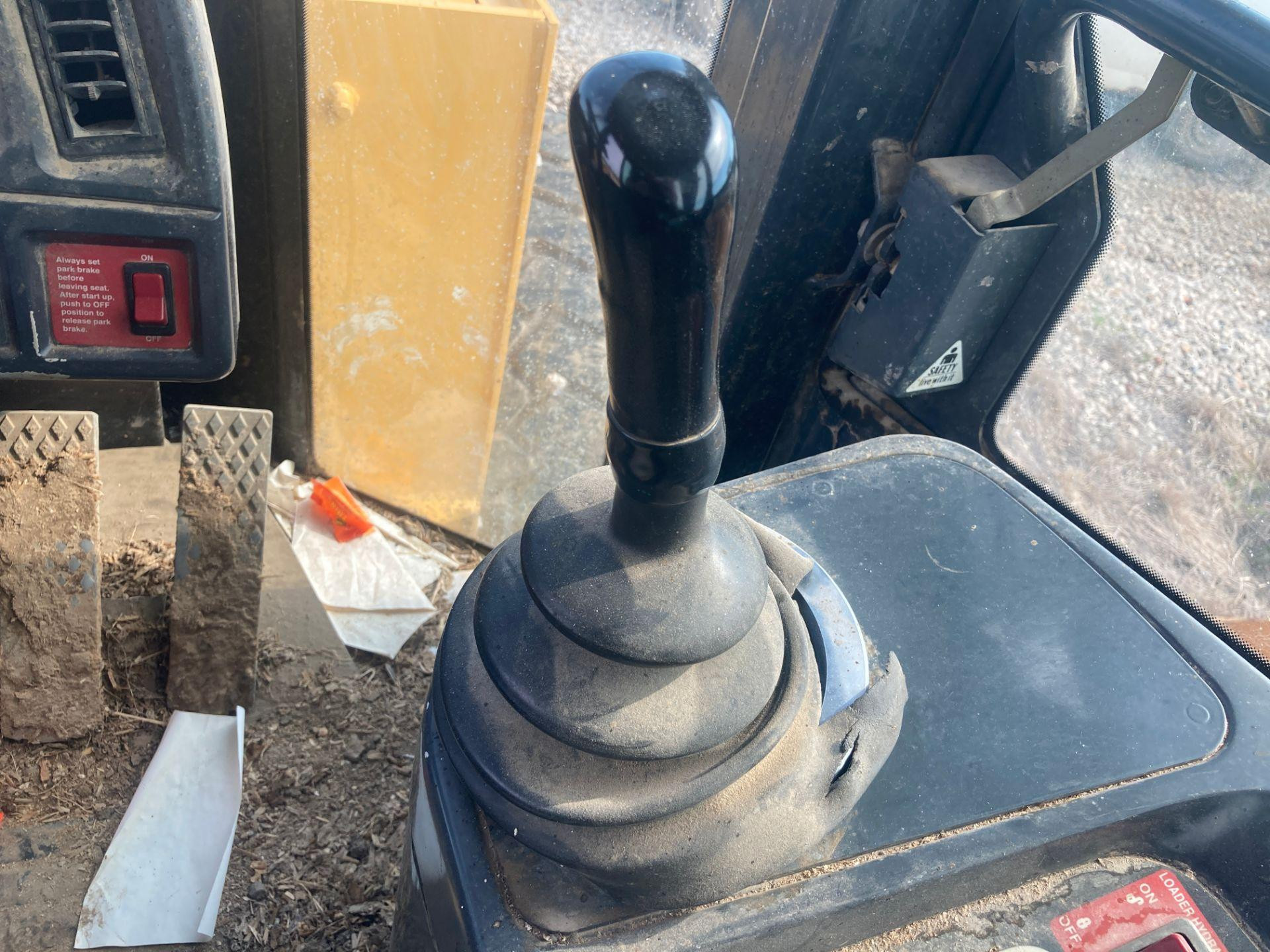 AT210209 | John Deere 624H Controls for Sale