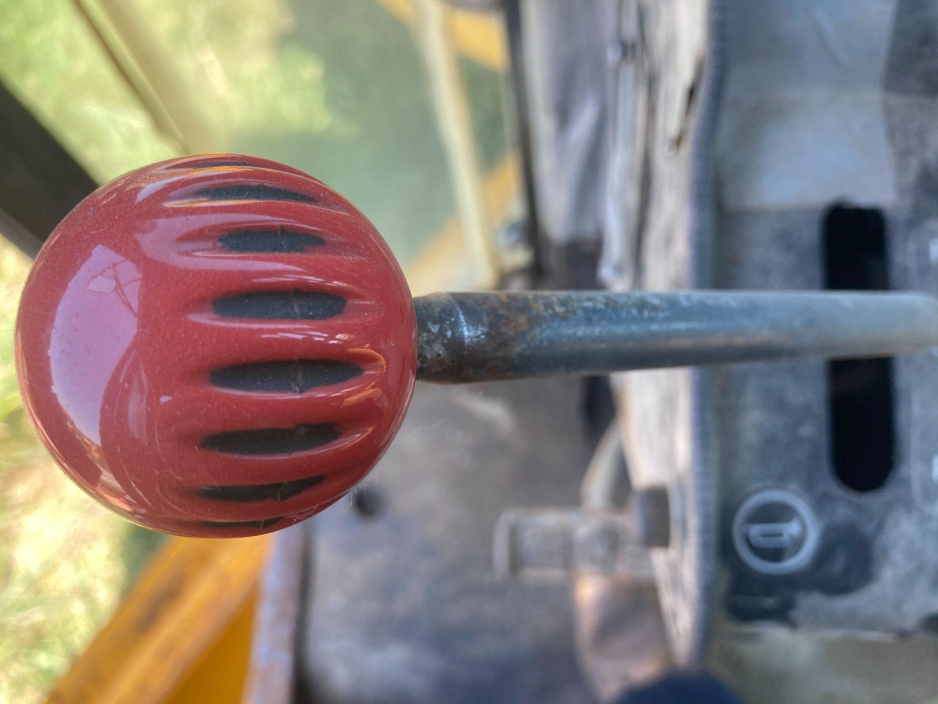 AT41977 | John Deere 770 Controls for Sale