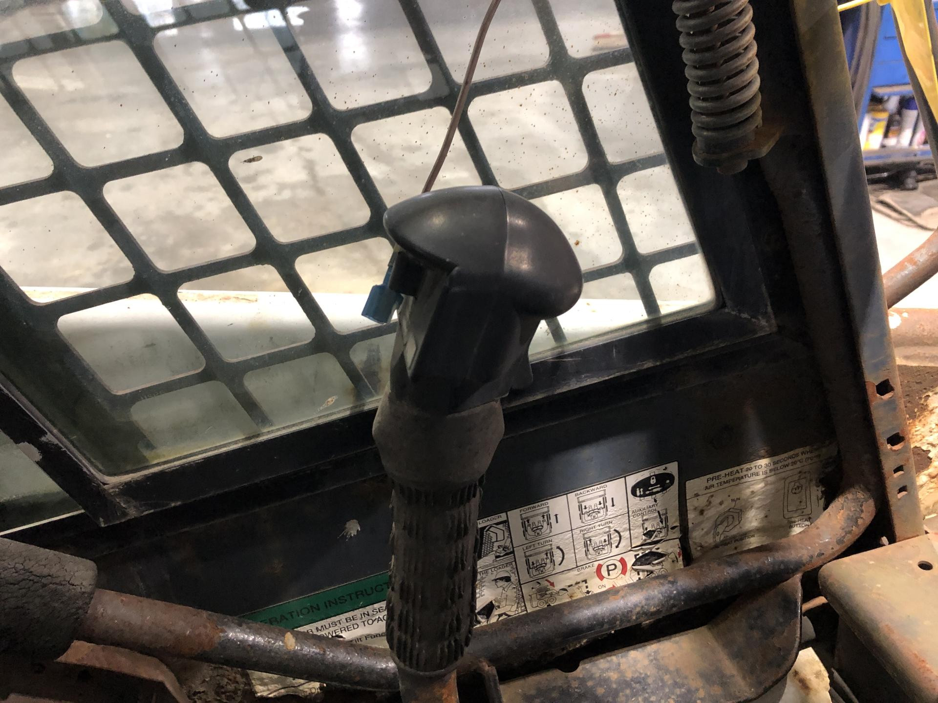 6706568 | Bobcat 863 Controls for Sale