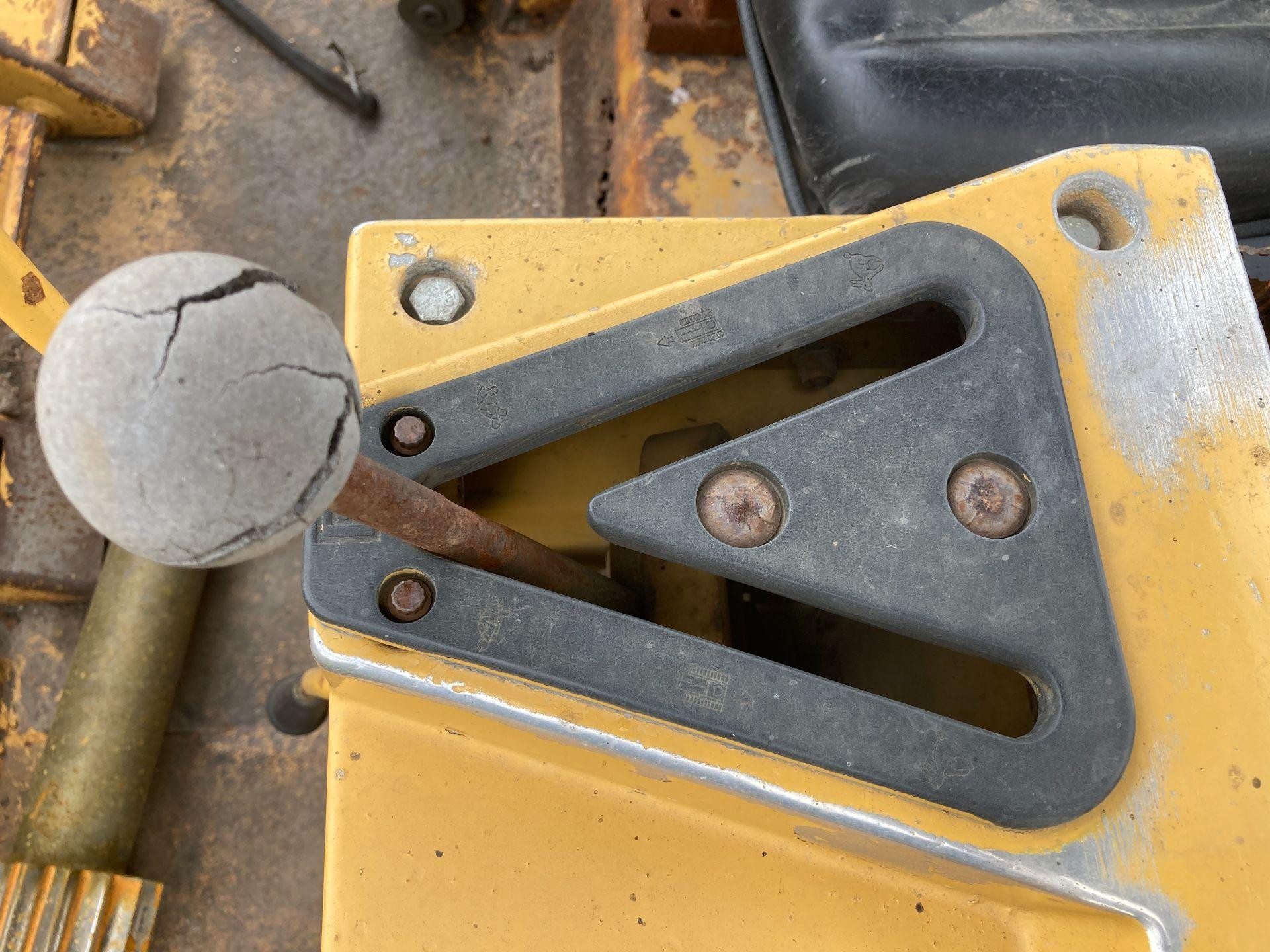 7P-8303 | CAT 953 Controls for Sale