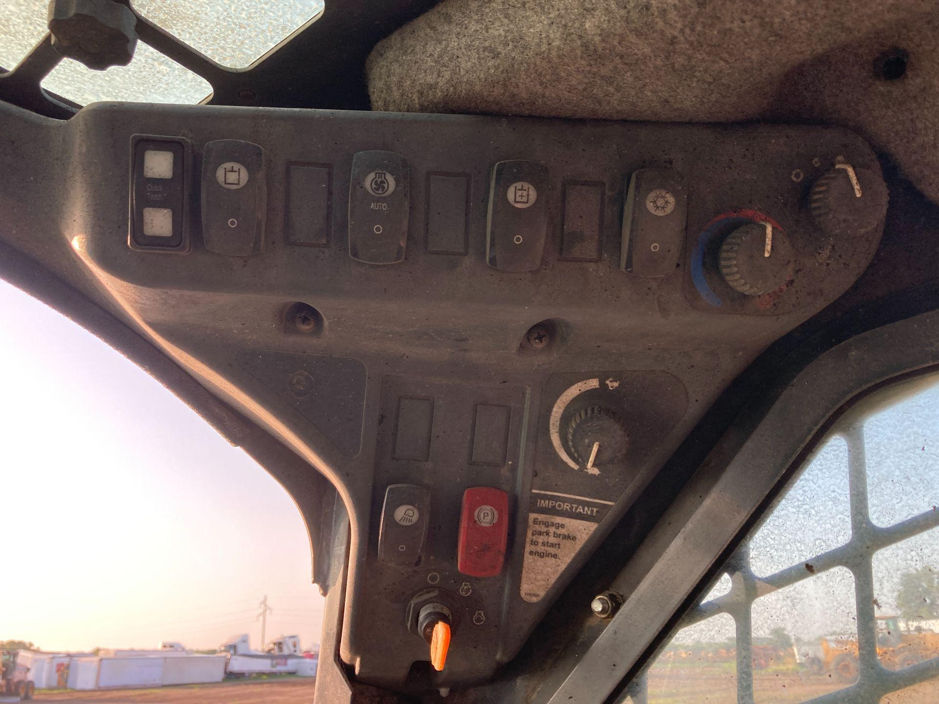 AT409355 | John Deere 333D Instrument Cluster for Sale