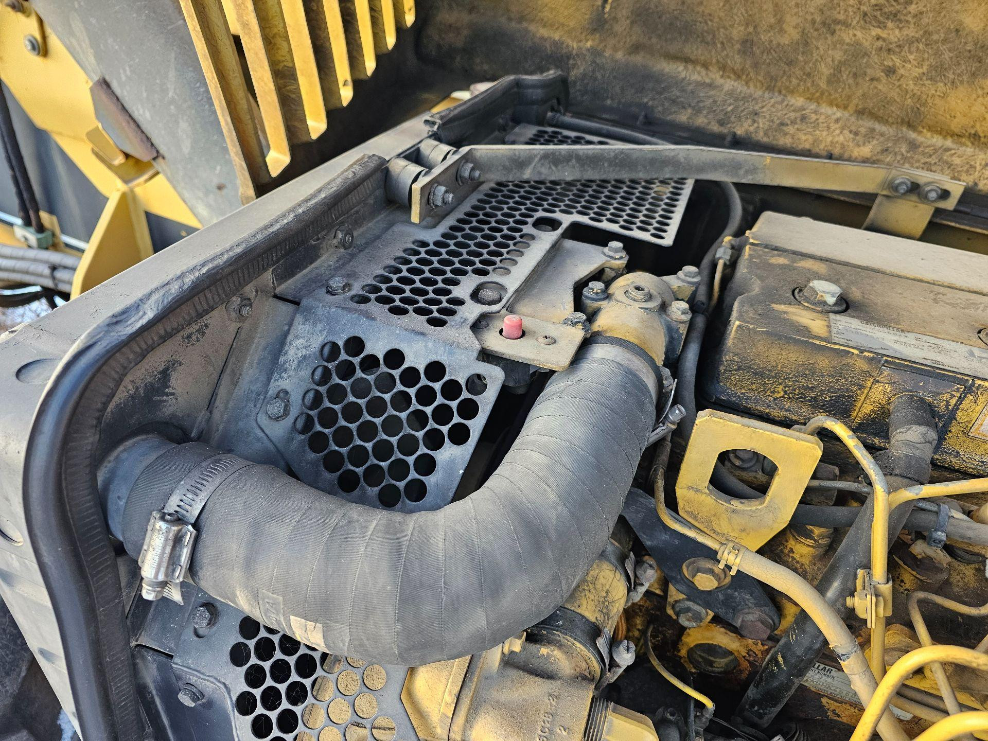 119-2835 | CAT TH63 Radiator Shroud for Sale