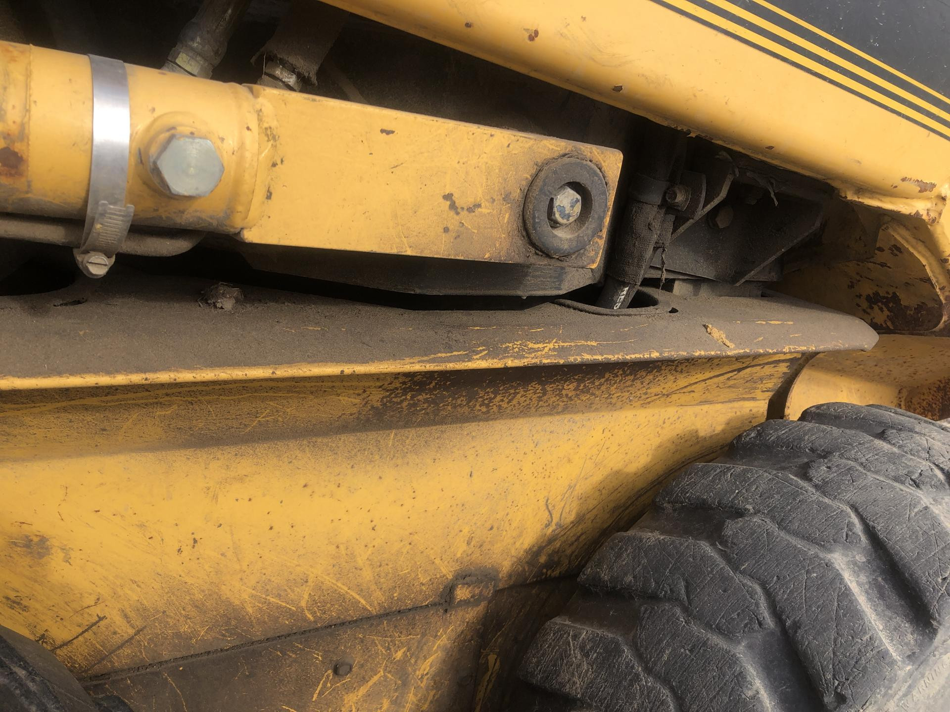 MG86507712 | John Deere 5575 Fender for Sale