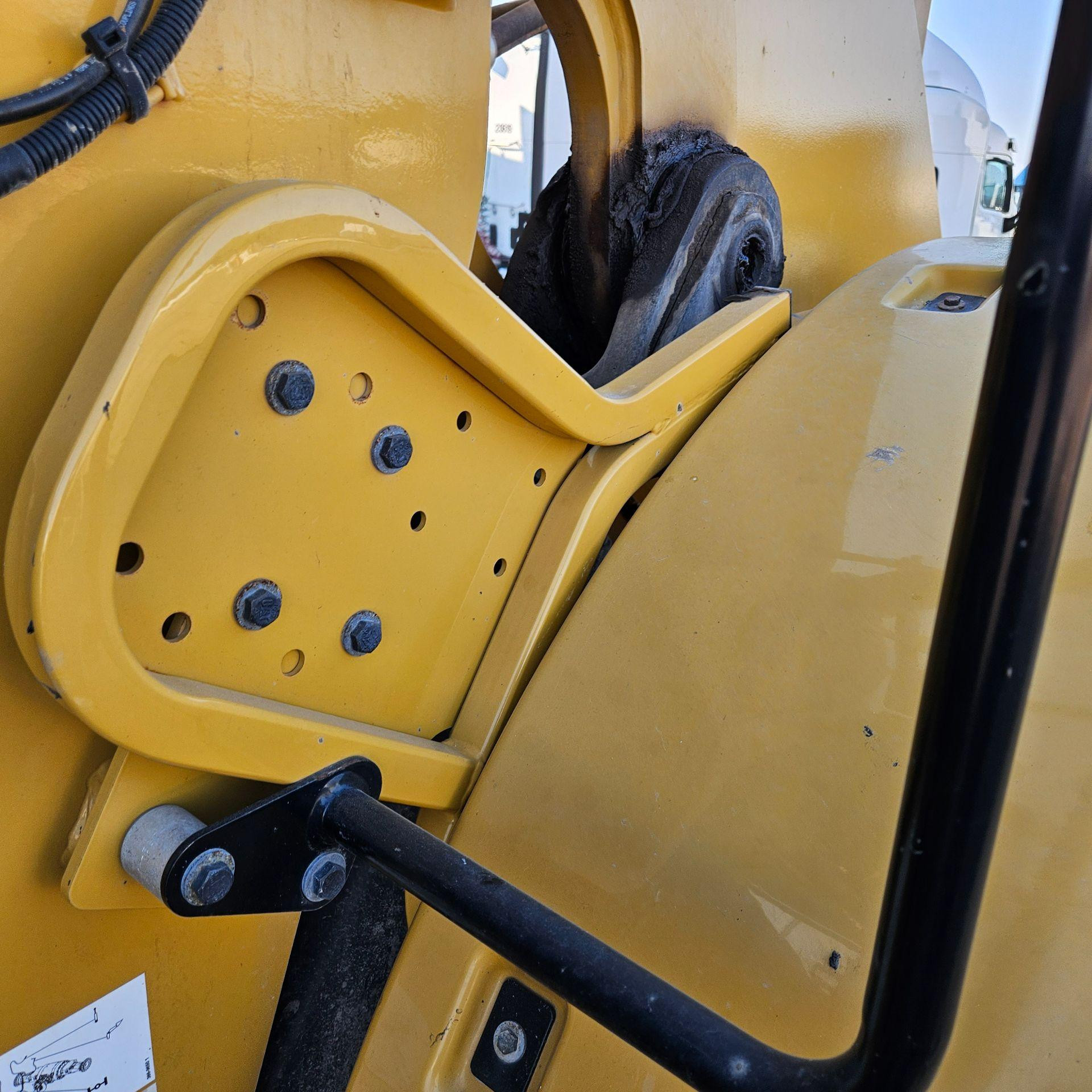 371-6227 | CAT 938M Fender for Sale