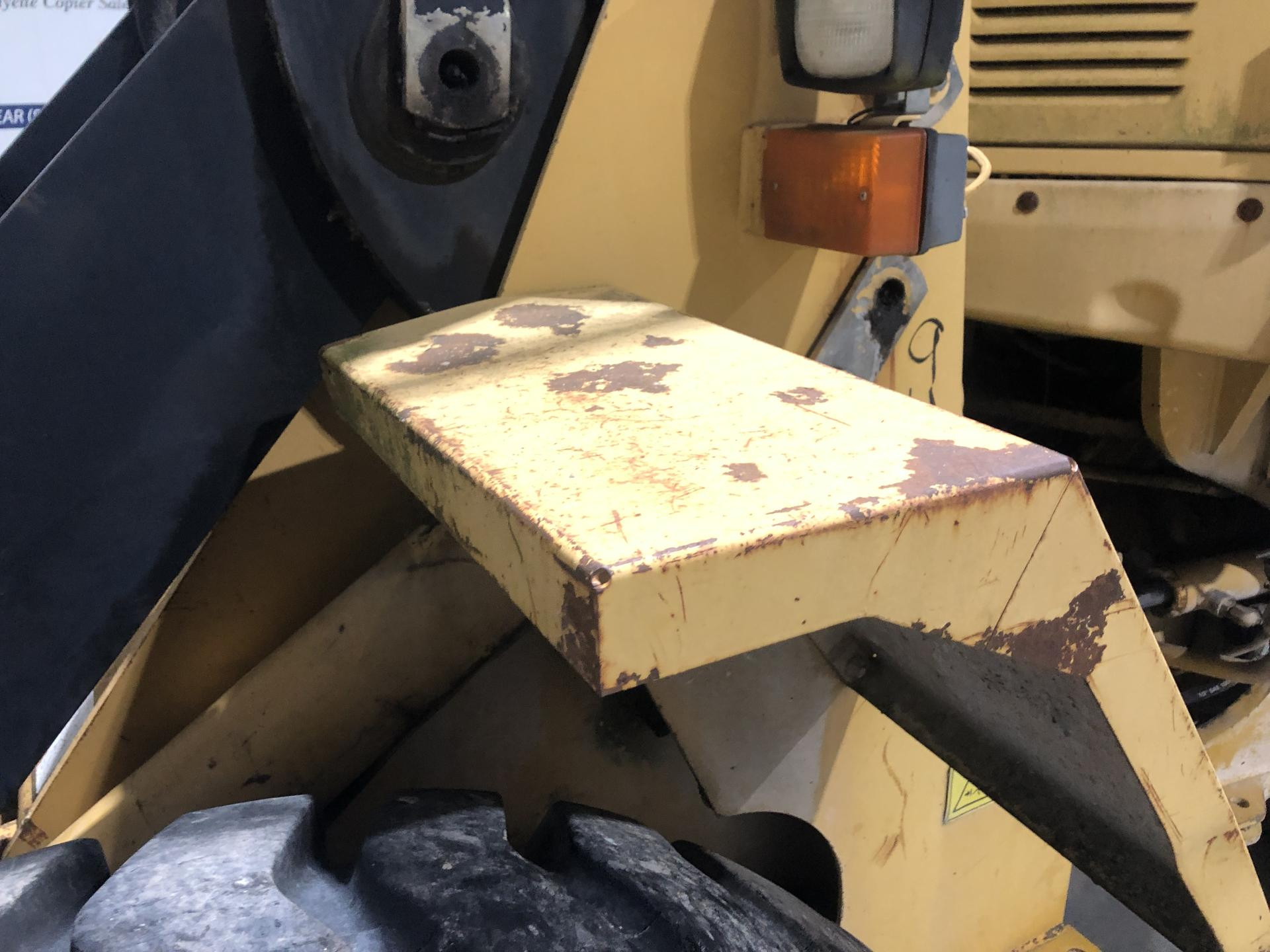 9C-3917 | CAT IT28F Fender for Sale