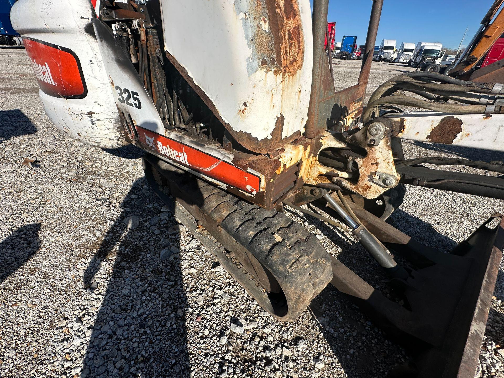 7130869 | Bobcat 325 Frame for Sale