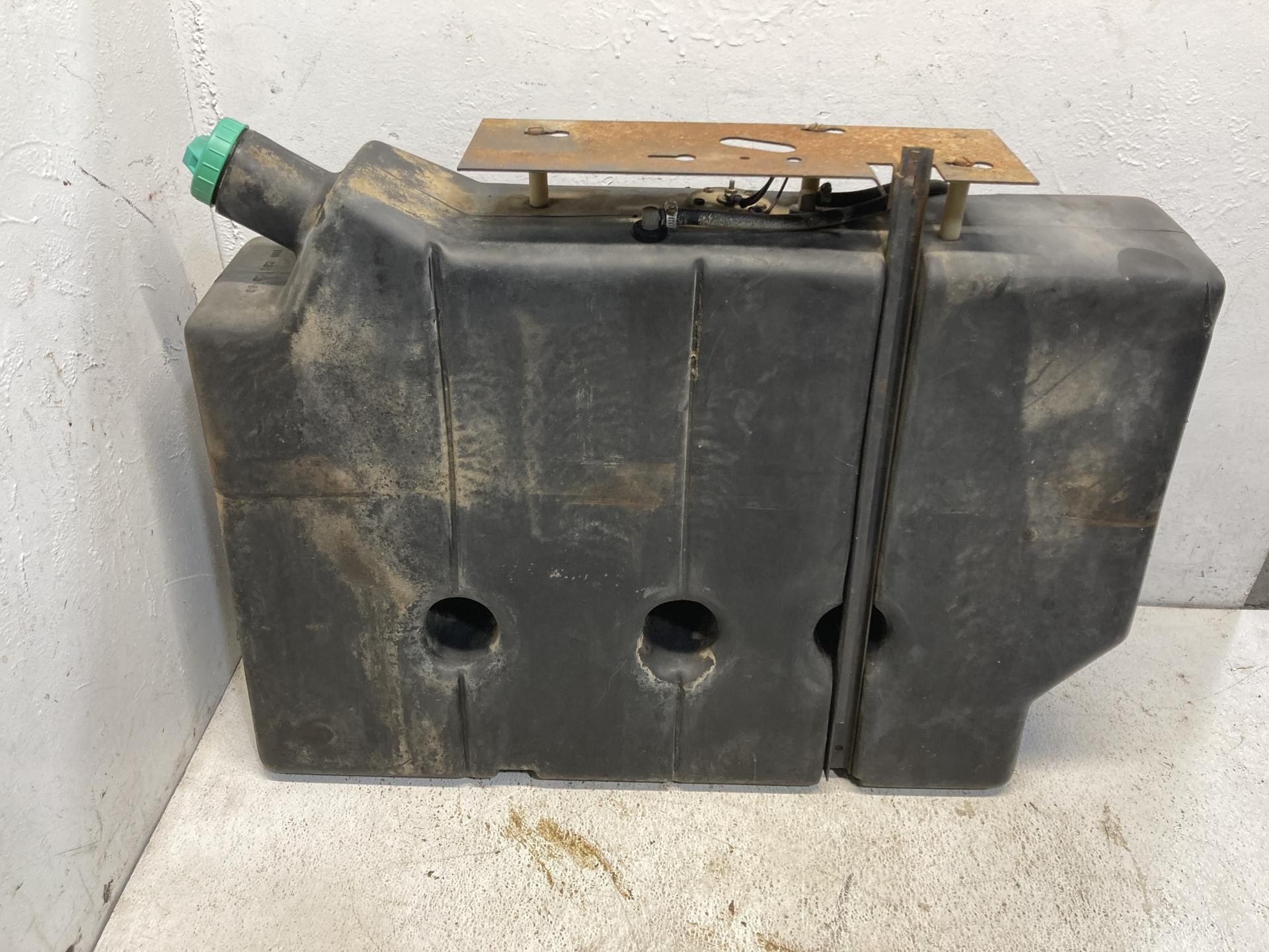 6567944 | Bobcat 843 Fuel Tank for Sale